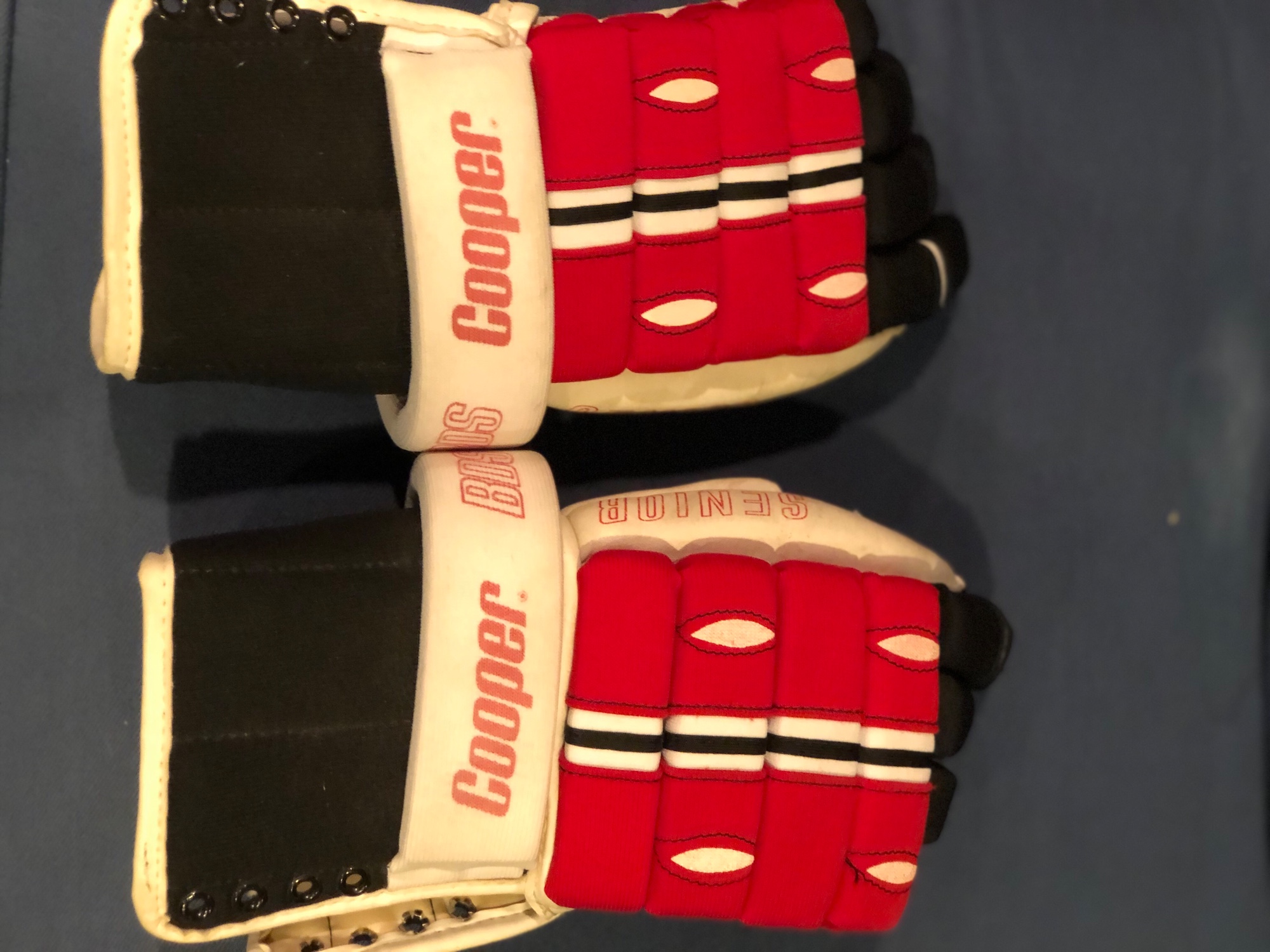 Cooper hockey gloves | SidelineSwap
