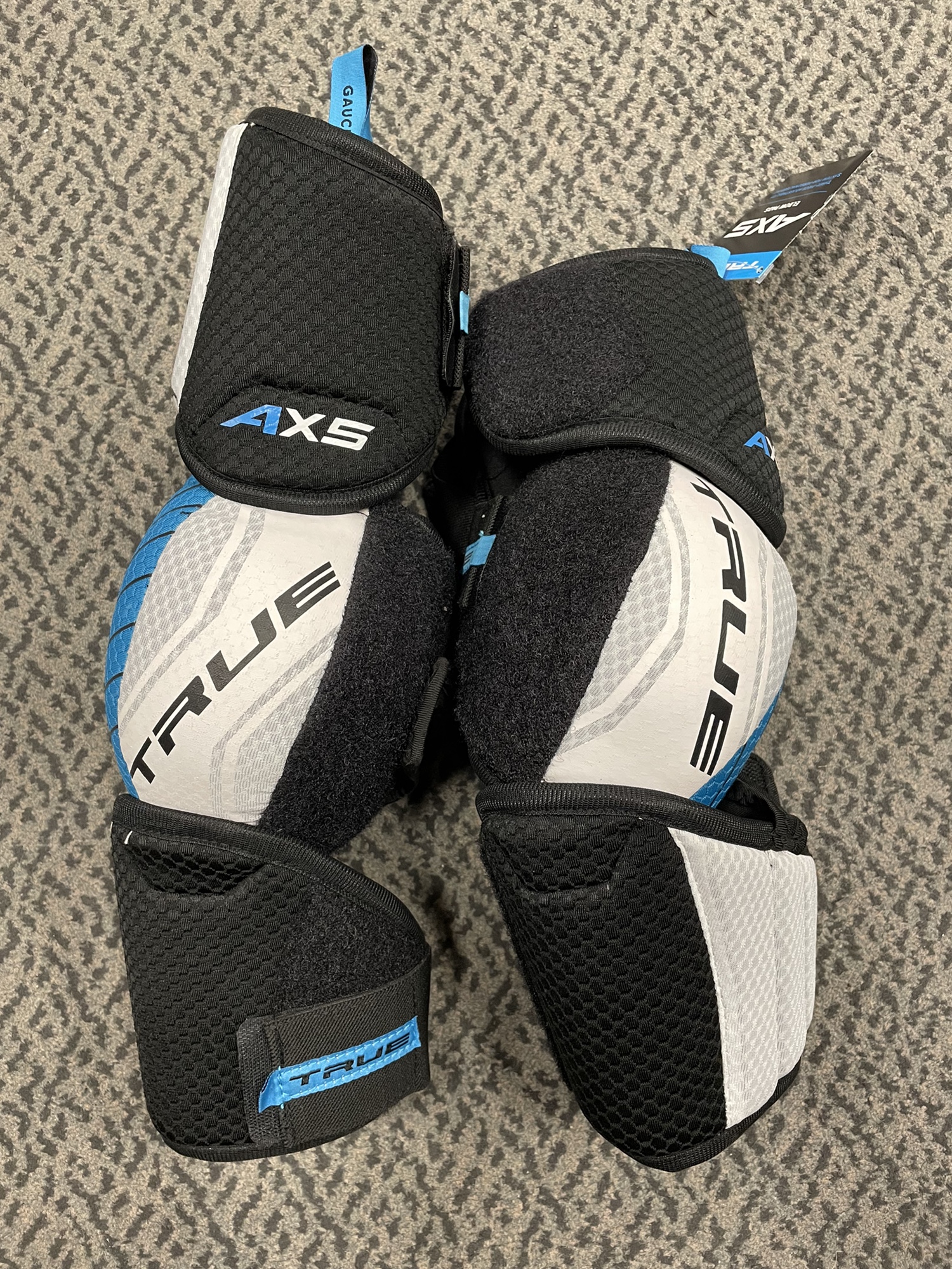 True AX5 AX5 Senior Medium Elbow pads | SidelineSwap
