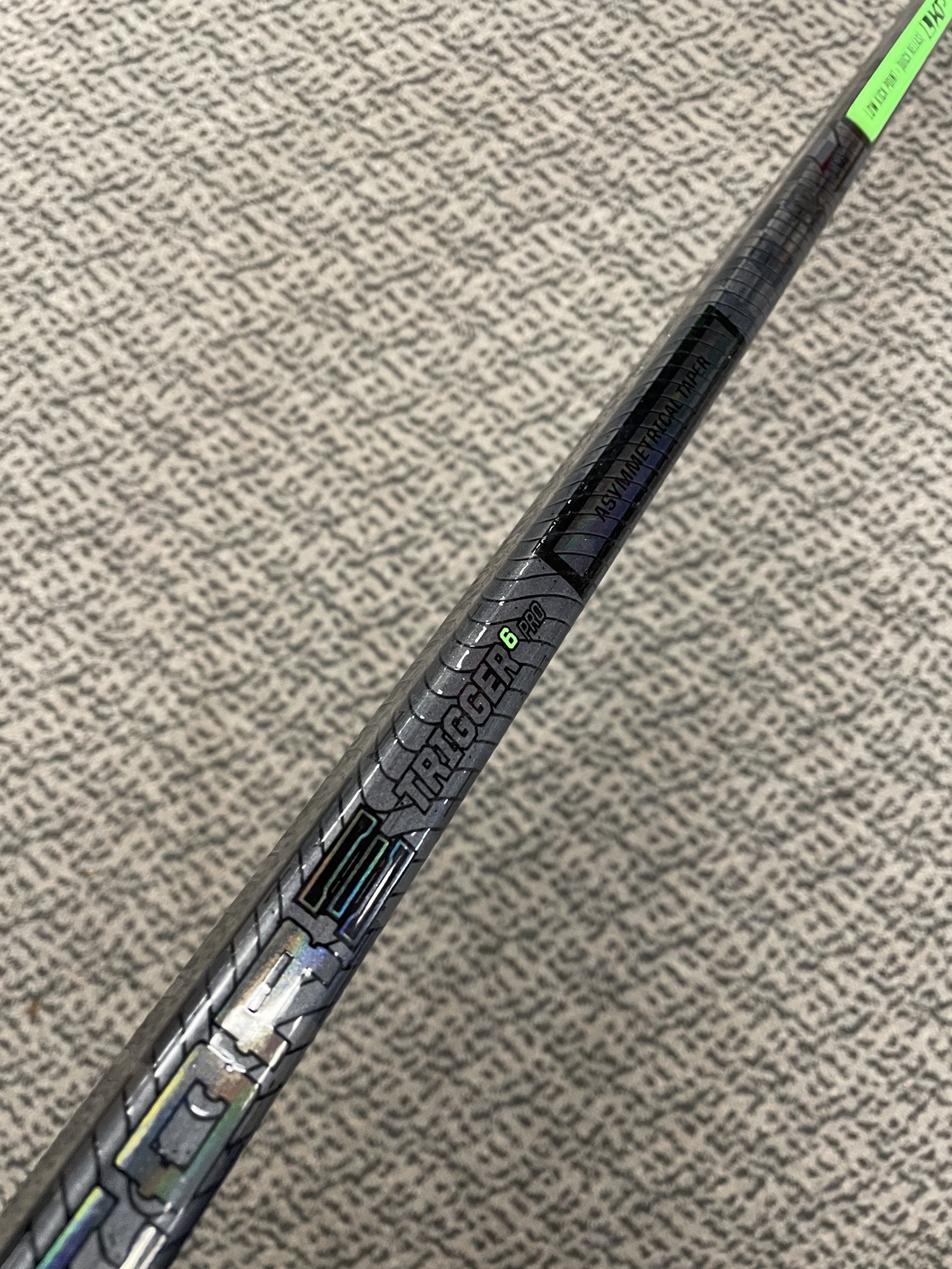 CCM Ribcore Trigger 6 Pro P28 curve 70 right hand stick | SidelineSwap