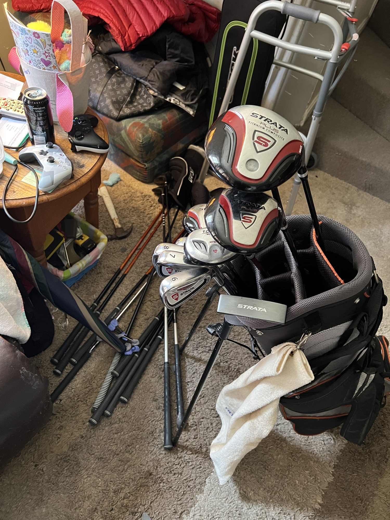 Men's Right Handed Regular Flex 12 Pieces Strata Clubs (Full Set ...