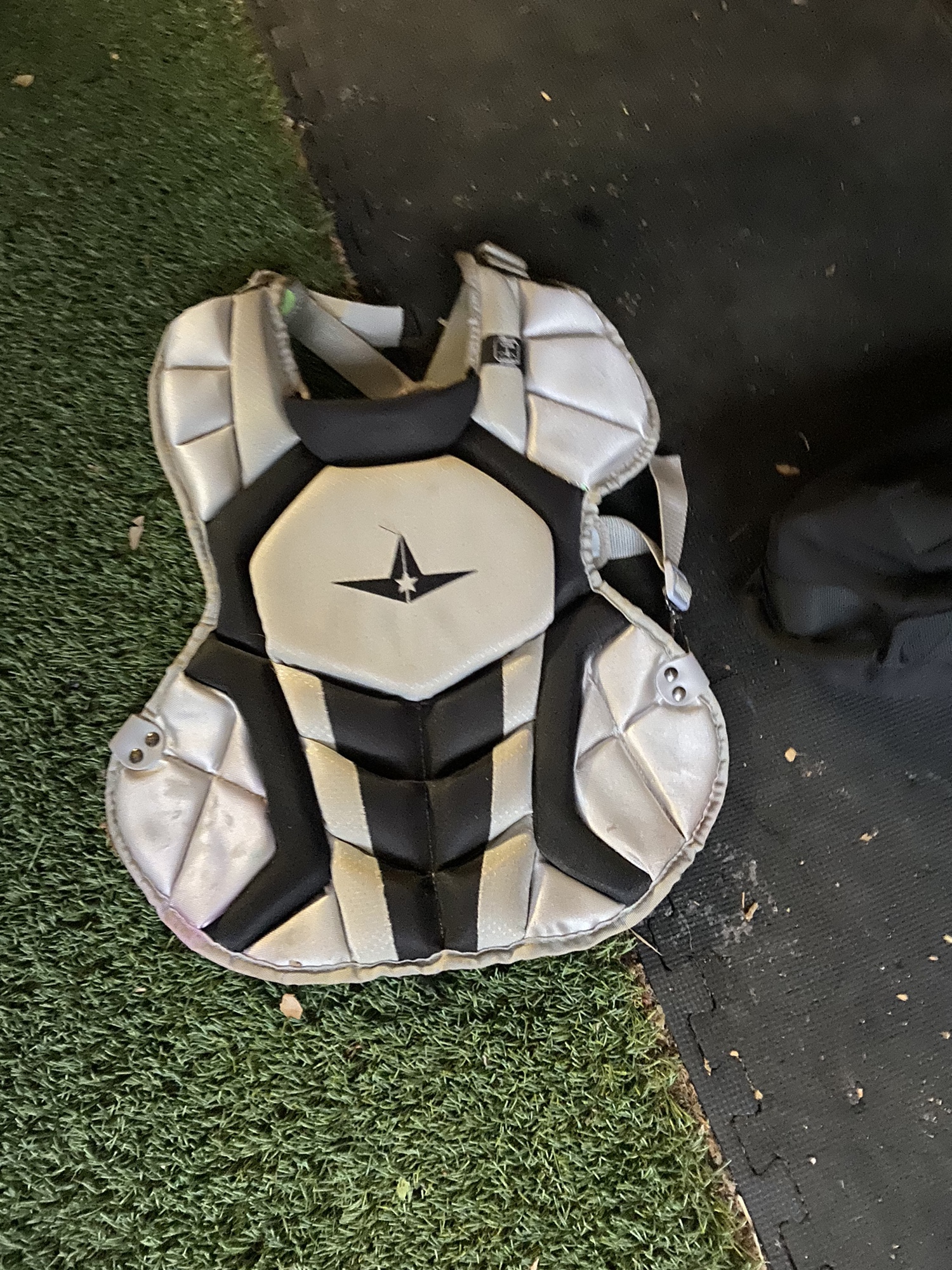 All Star Axis 7 Chest Protector | SidelineSwap