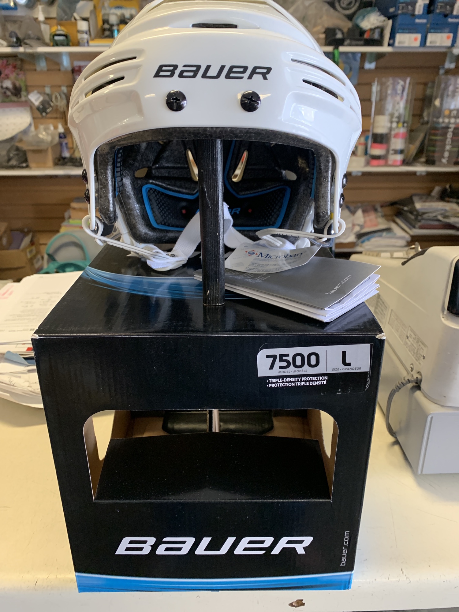 New Large Bauer 7500 Helmet | SidelineSwap