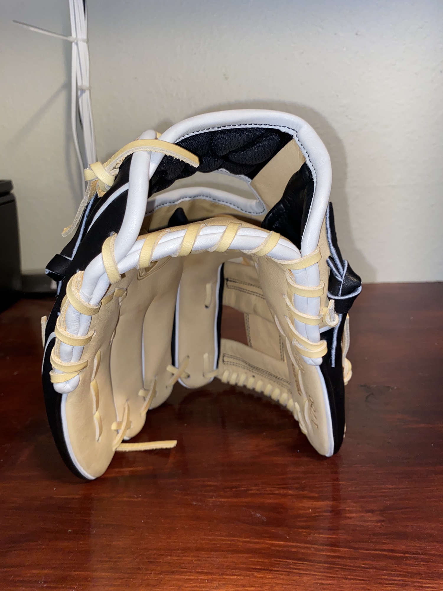 2020 Wilson A2000 1786 Model | SidelineSwap