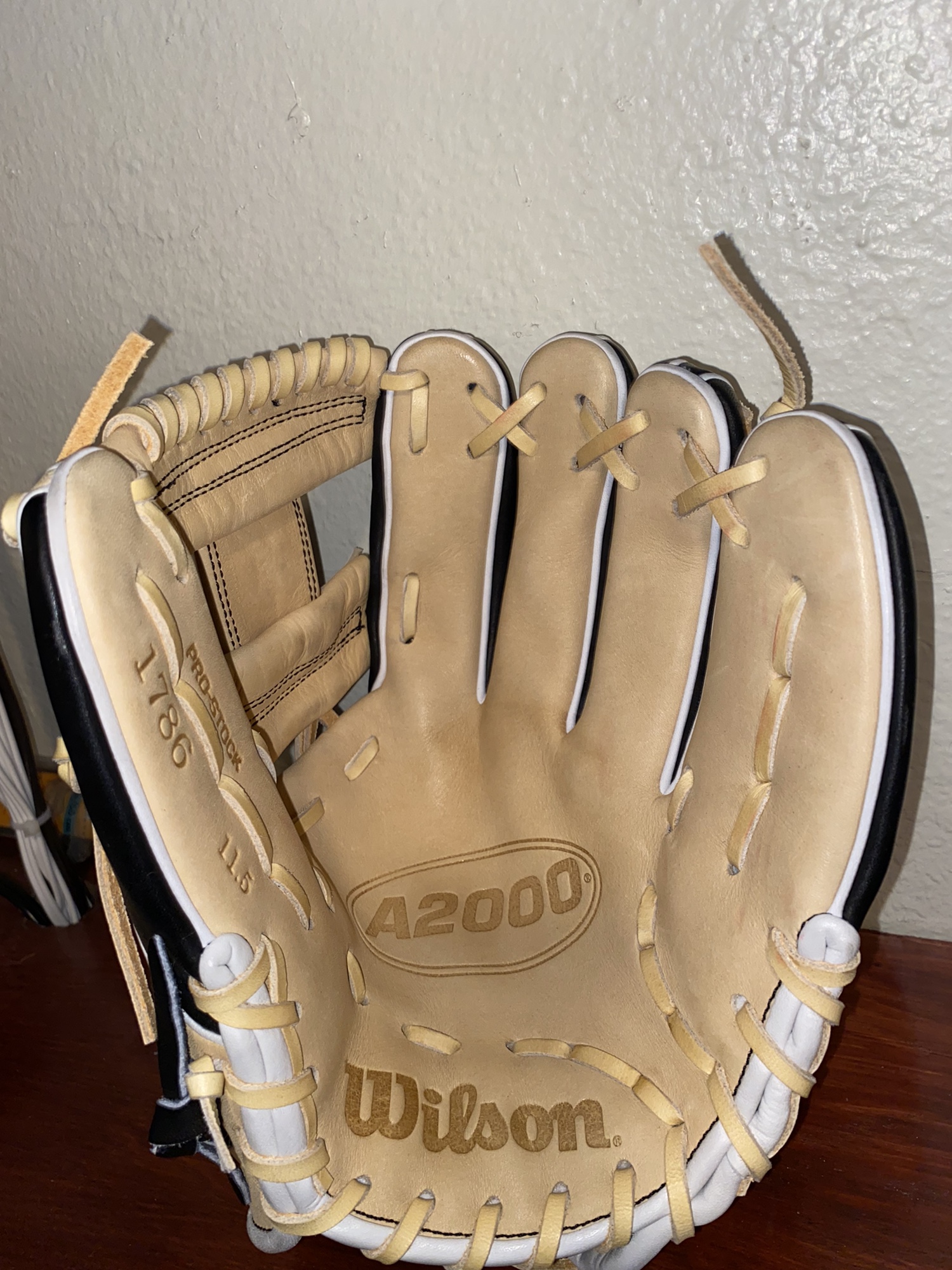 2020 Wilson A2000 1786 Model | SidelineSwap