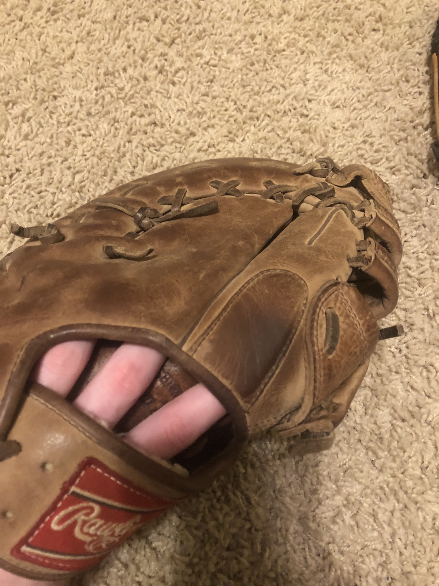 Right Hand Throw Baseball Glove | SidelineSwap