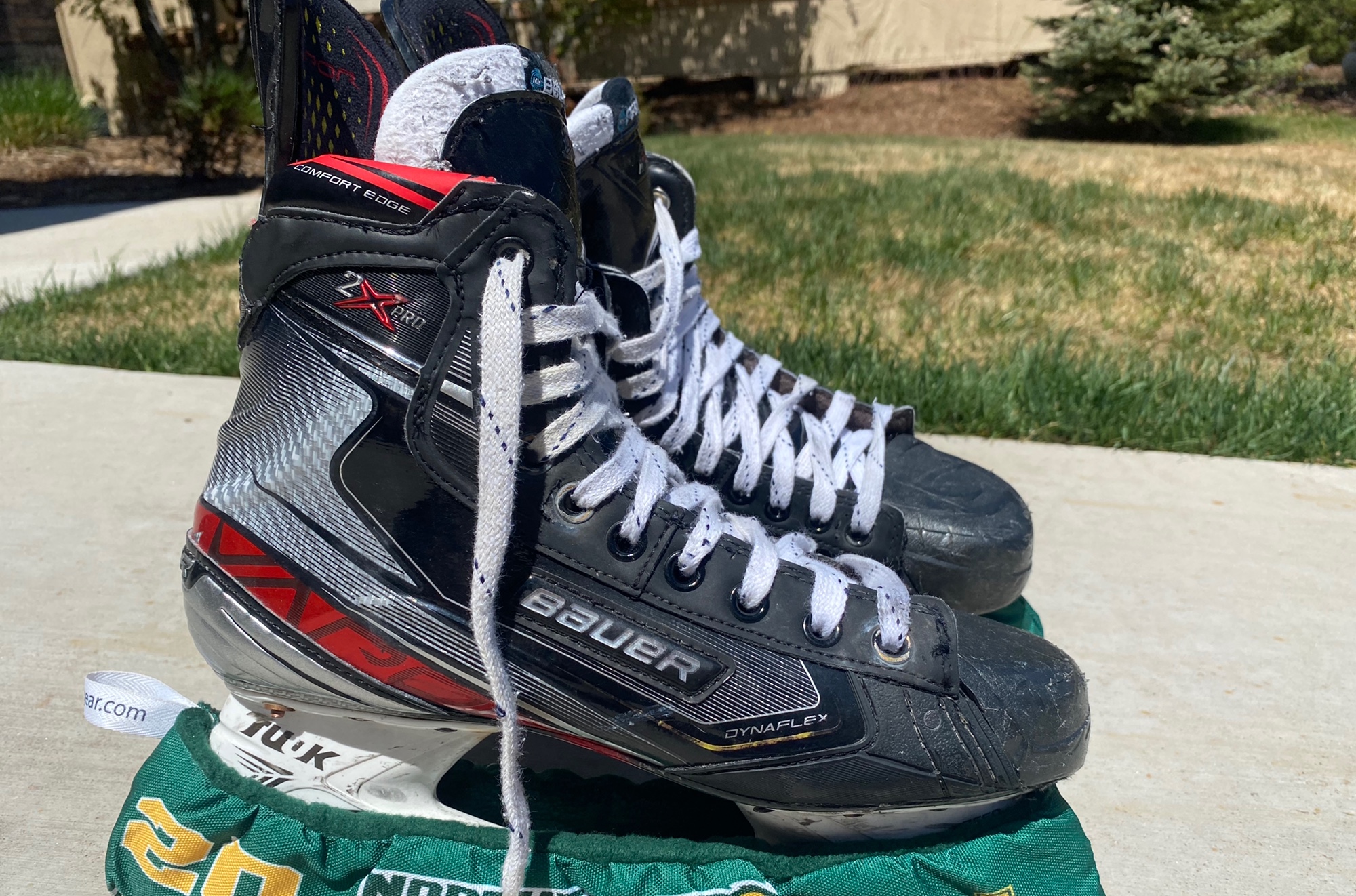 Bauer 2x pro skates custom | SidelineSwap