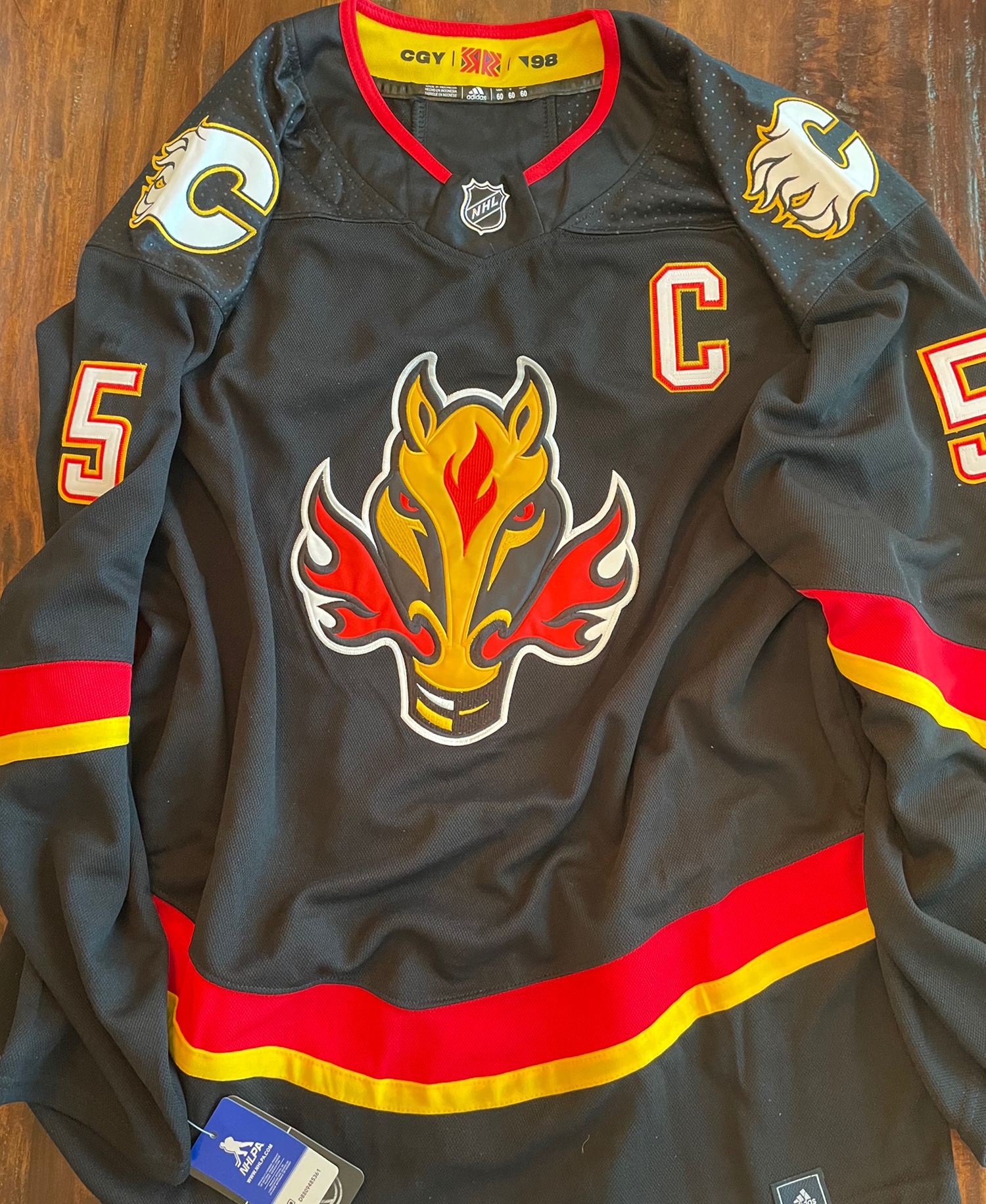 Brand New 98’ Reverse Retro Calgary Flames GIORDANO #5 jersey ...