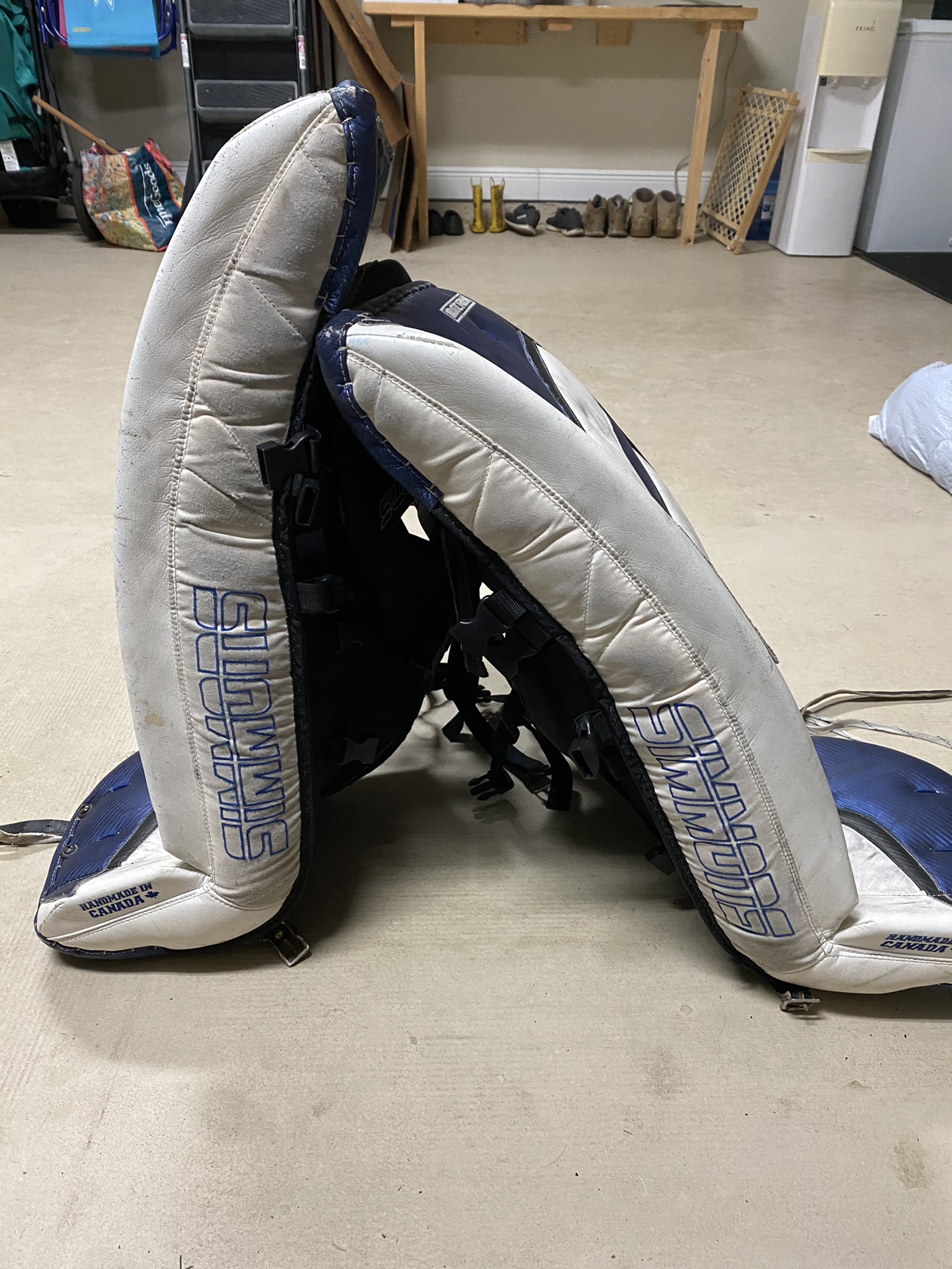 34" Simmons Matrix Goalie Leg Pads | SidelineSwap
