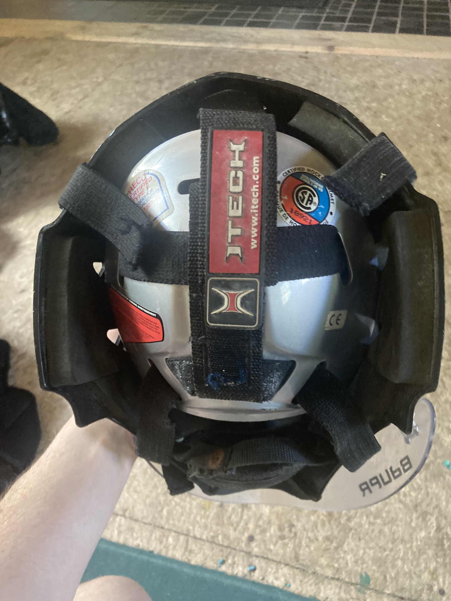 Used Itech 1400D Goalie Mask | SidelineSwap