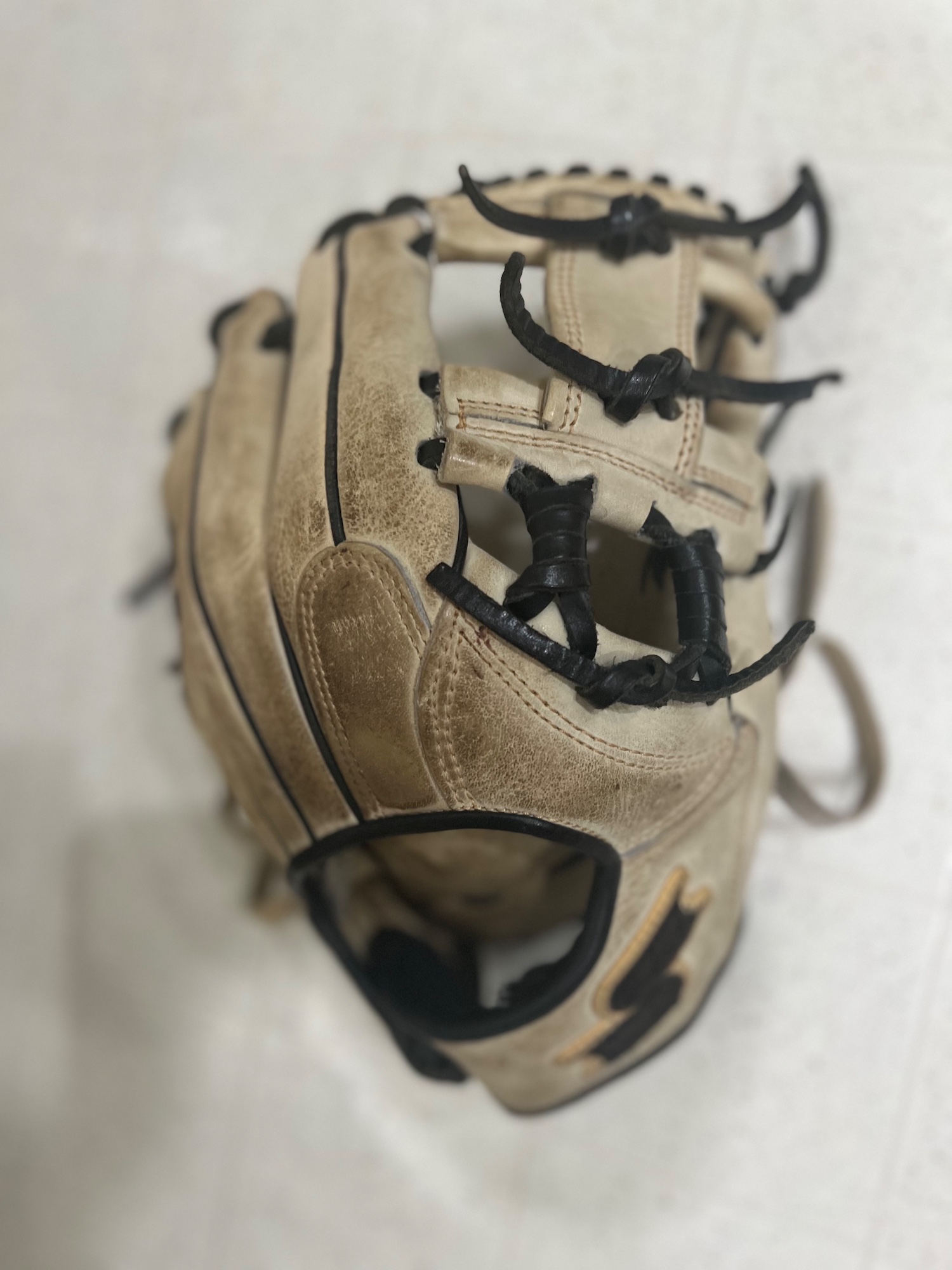 Infield 11.5" Black Line Baseball Glove | SidelineSwap