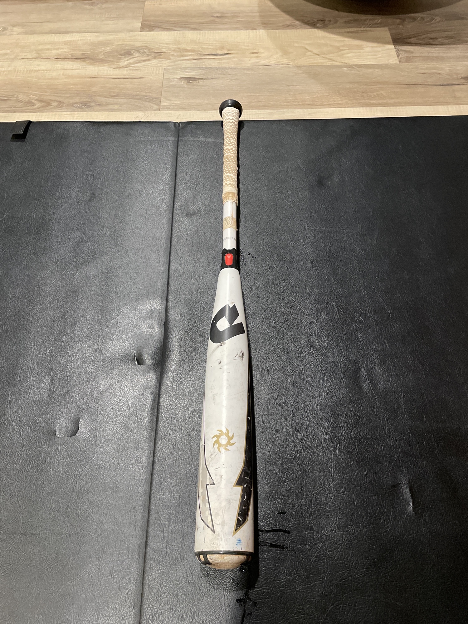 2020 Composite (-3) 28 oz 31" Voodoo Bat | SidelineSwap