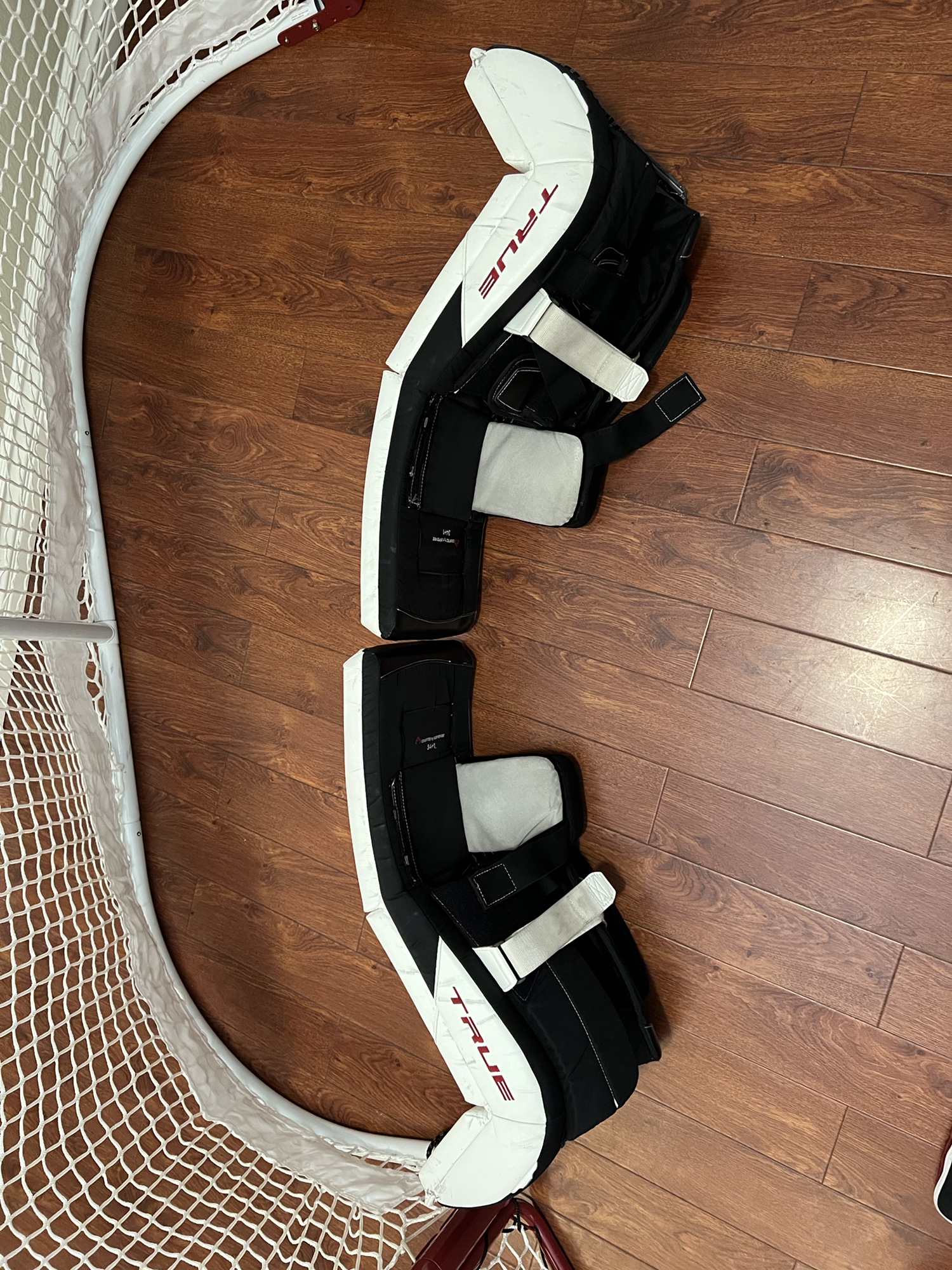 True L20.1 goalie full set 34 +1 | SidelineSwap