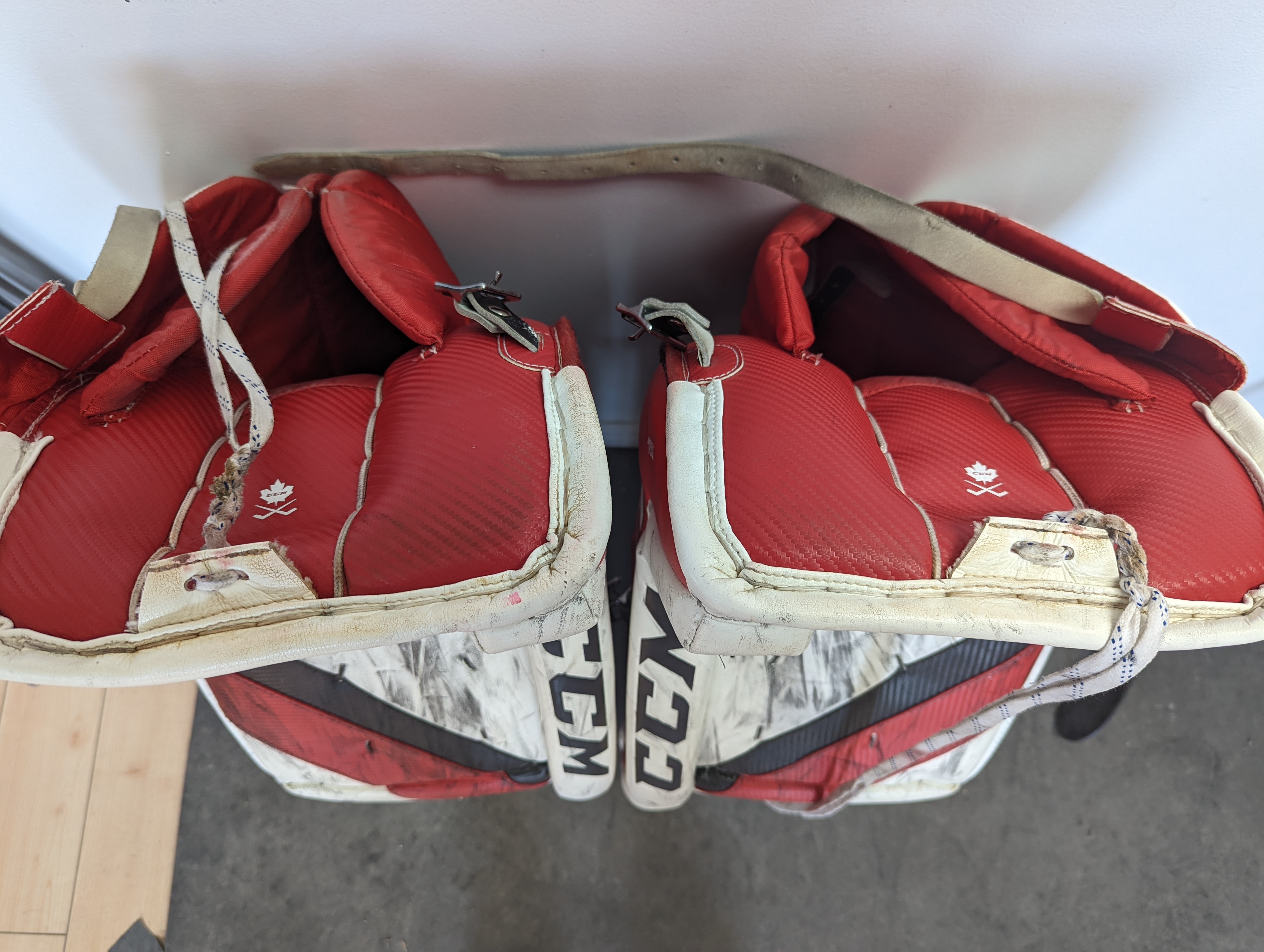 Used Pro Stock CCM Eflex 5 Goalie Pads -OHL- 36" (PAD114B) | SidelineSwap