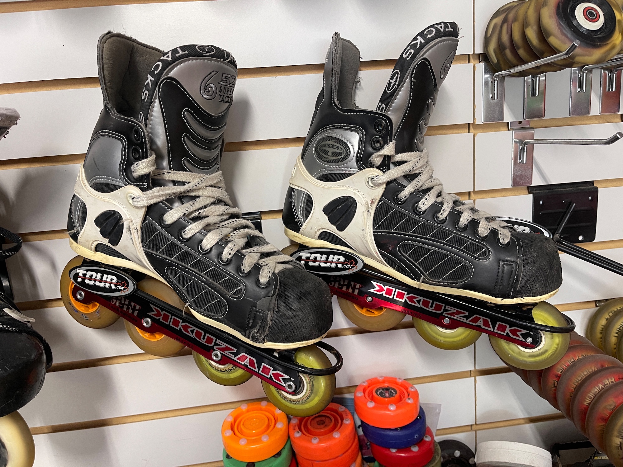 Used CCM Wide Width Size 7 tacks 652 Hockey Skates | SidelineSwap