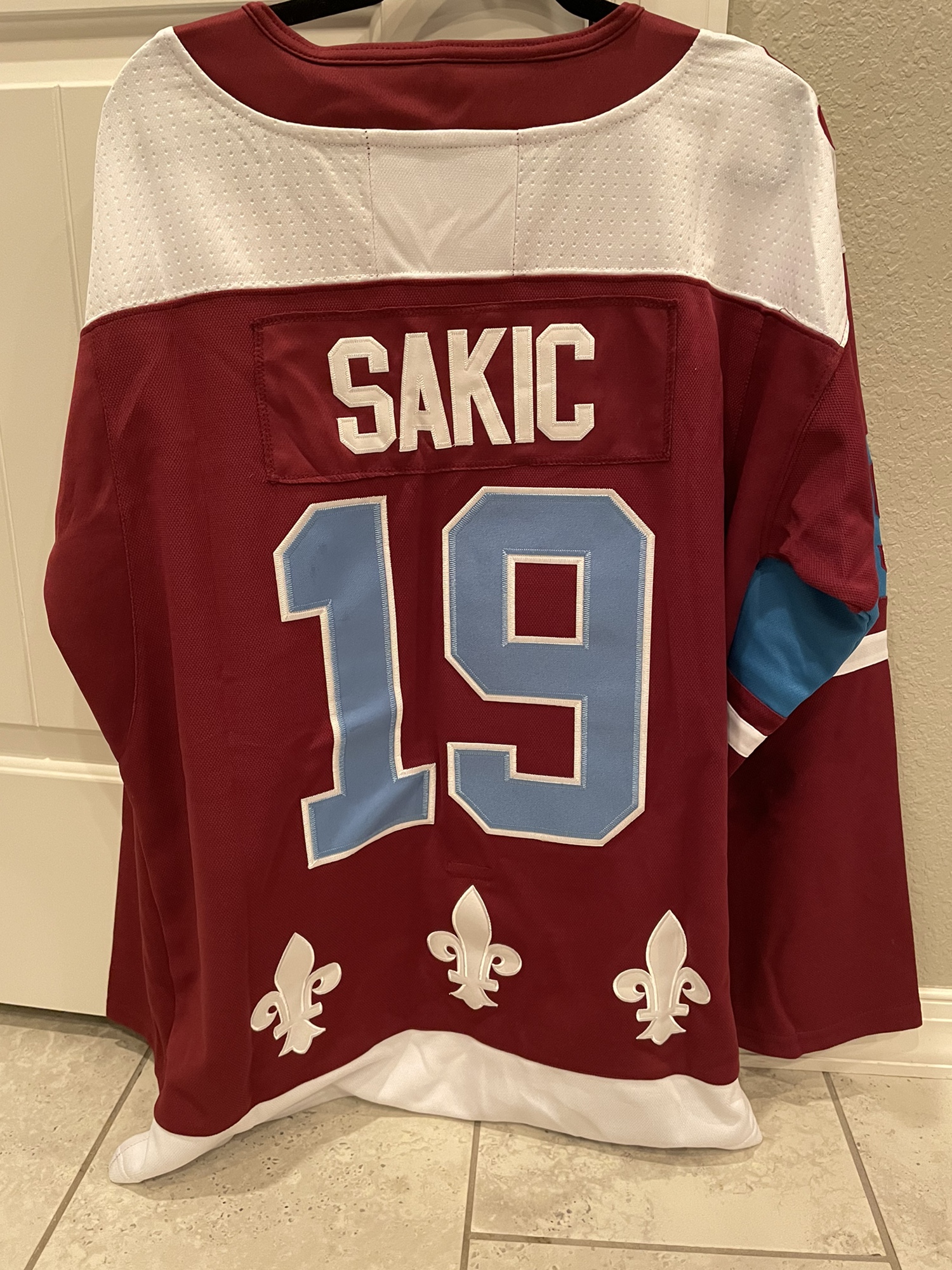 Avalanche Sakic Reverse Retro Manufacturing defect jersey | SidelineSwap