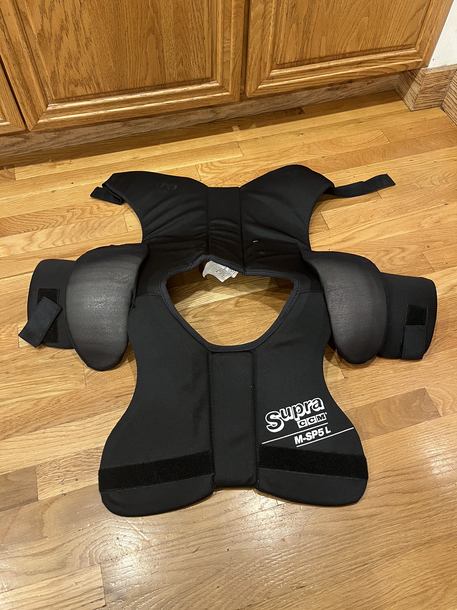 Ice Hockey CCM Supra Shoulder Pads | SidelineSwap