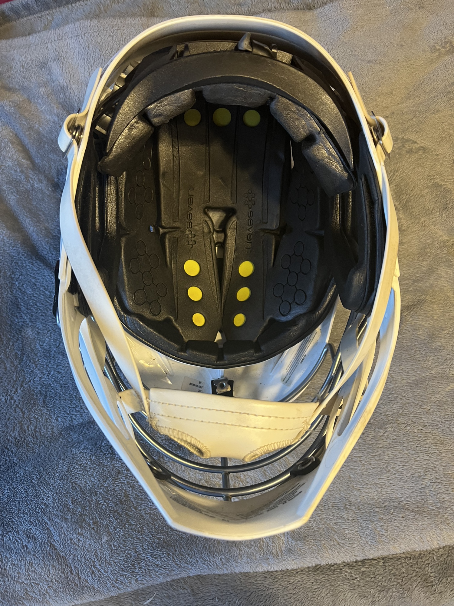 Player's Cascade R Helmet | SidelineSwap