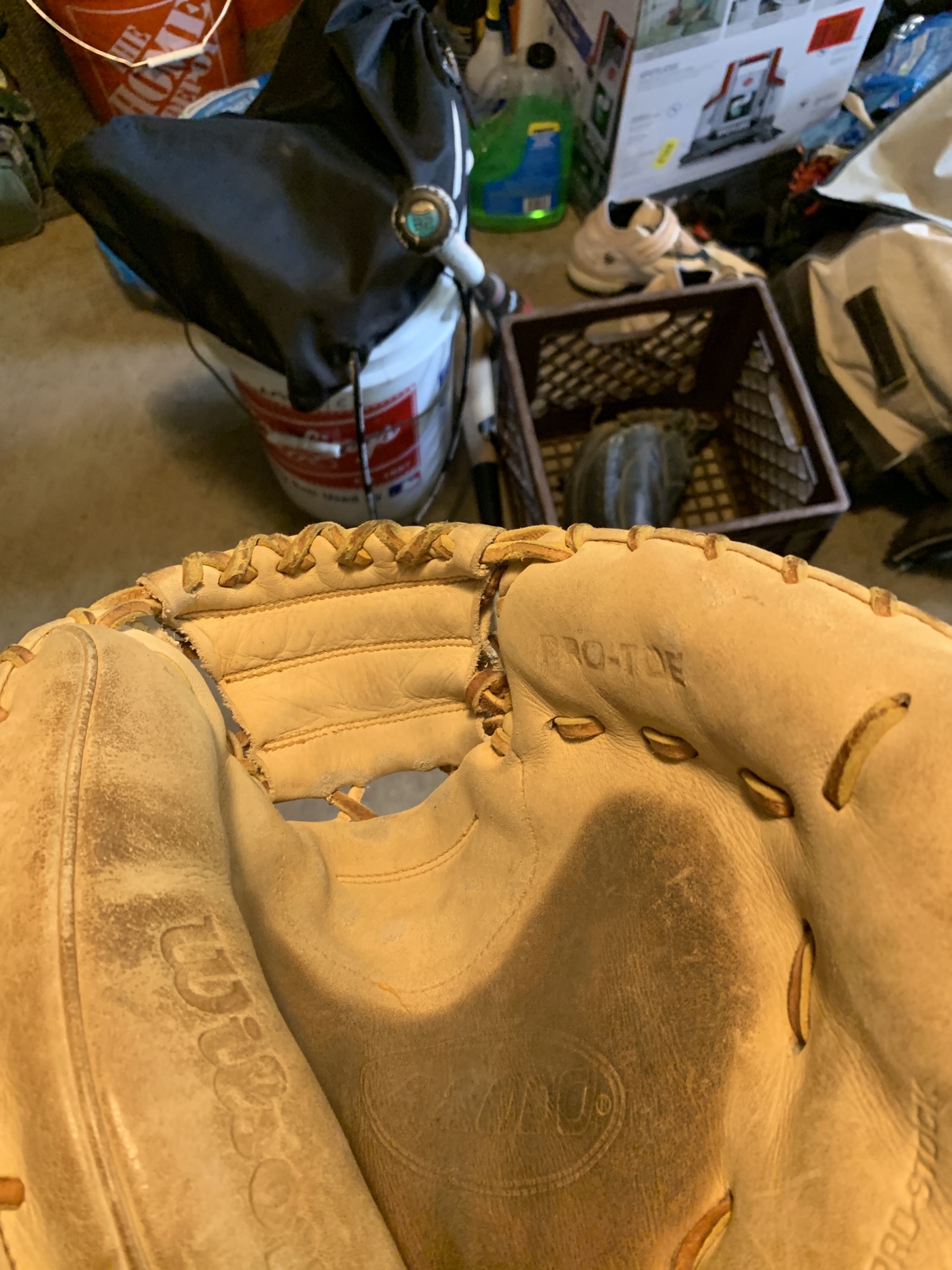 Right Hand Throw 34" A2000 Baseball Glove | SidelineSwap