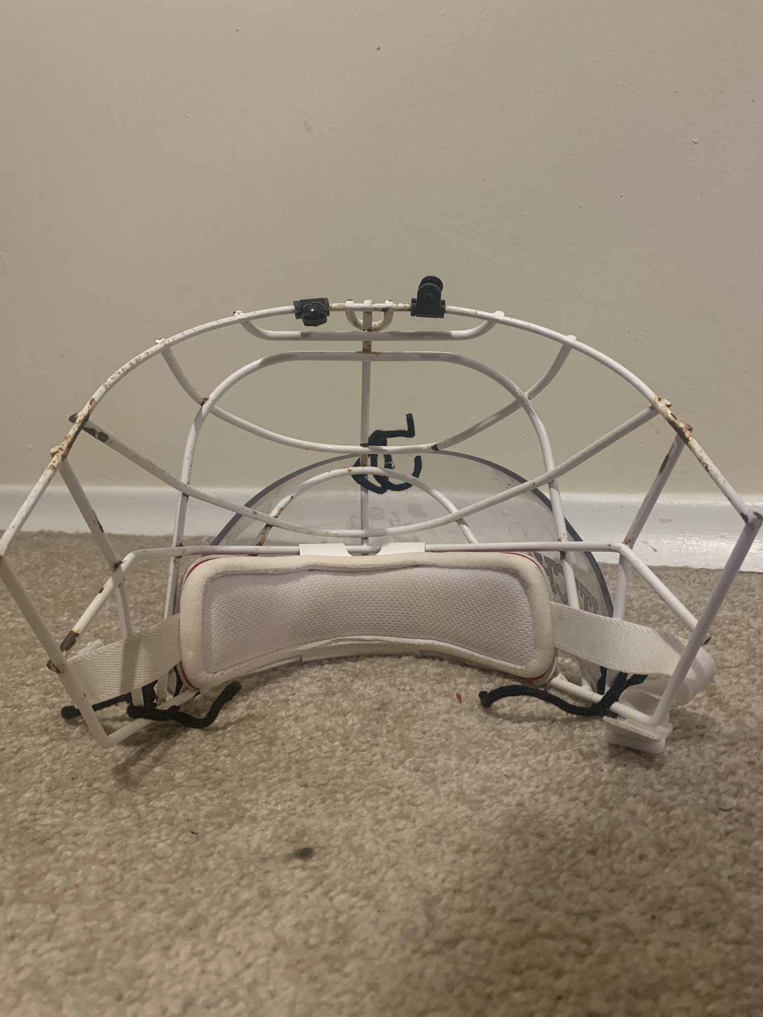 Used Bauer HM30 Cage w/ Itech Dangler | SidelineSwap