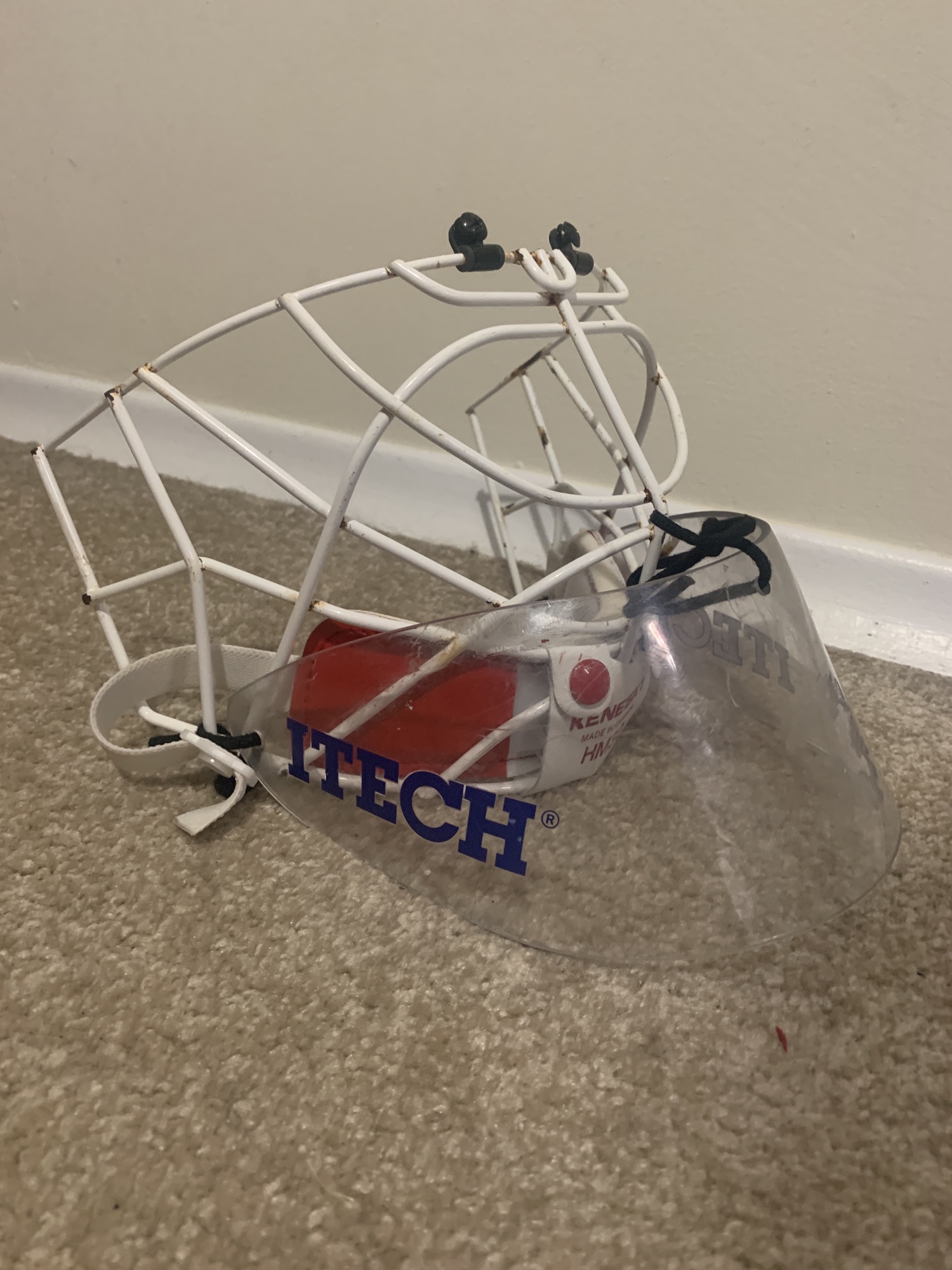 Used Bauer HM30 Cage w/ Itech Dangler | SidelineSwap