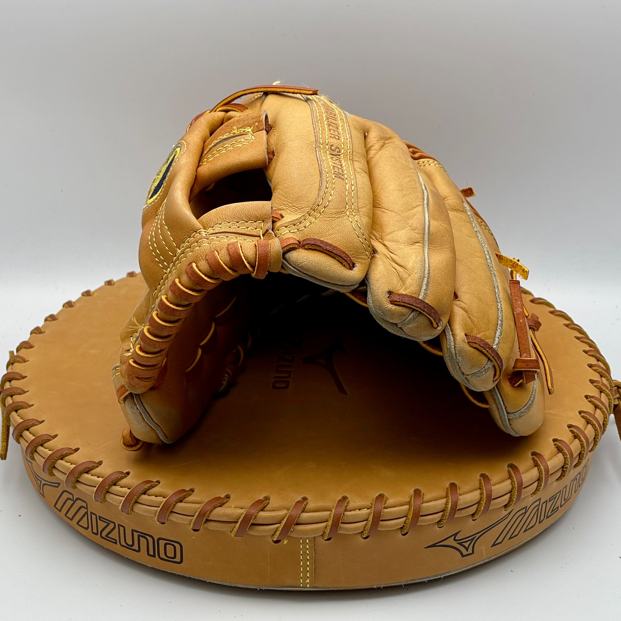 MIZUNO GIC-6 WORLD WIN BASEBALL GLOVE MADE IN JAPAN | SidelineSwap