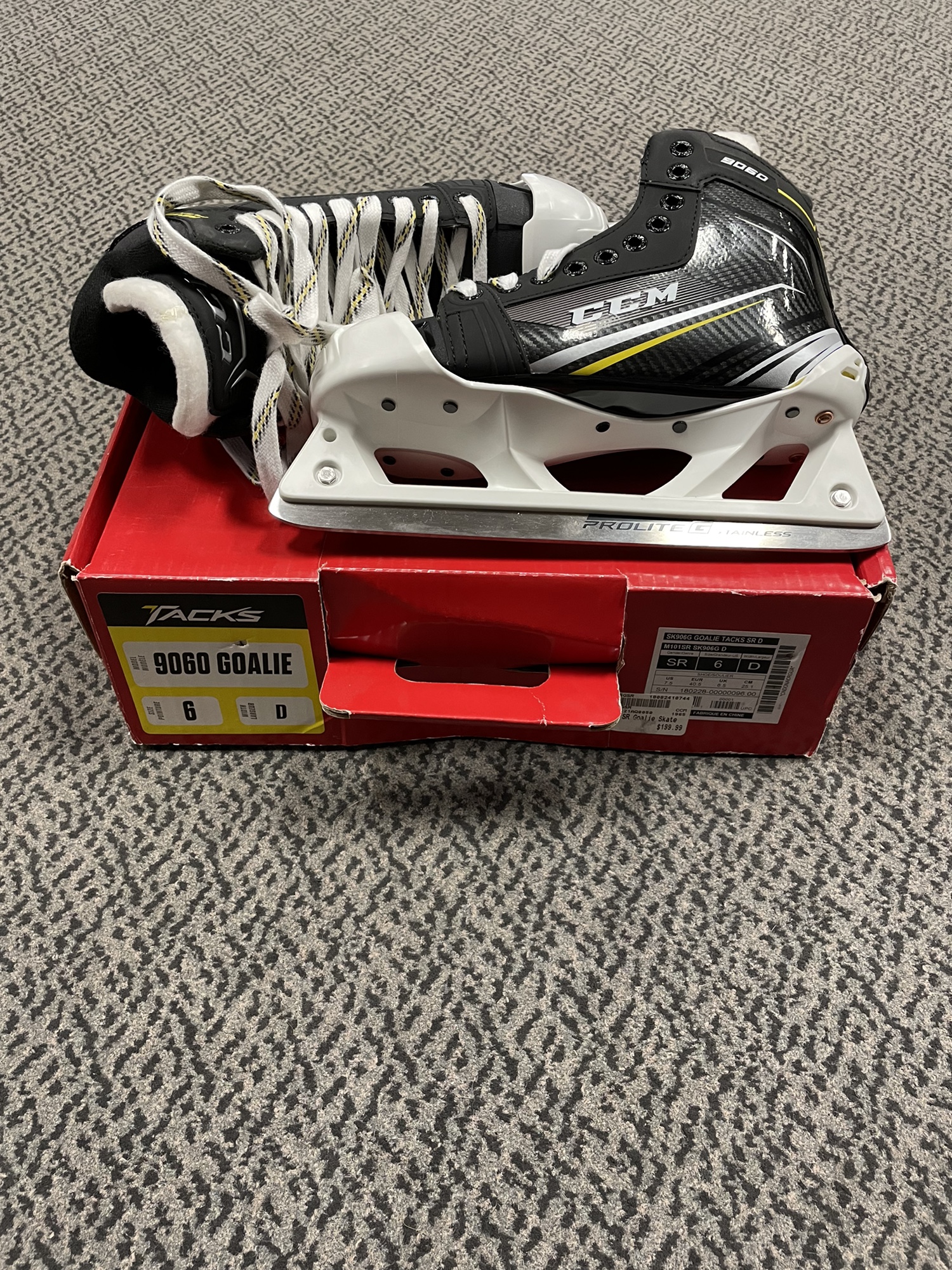 CCM Tacks 9060 size 6 D width goalie skates | SidelineSwap