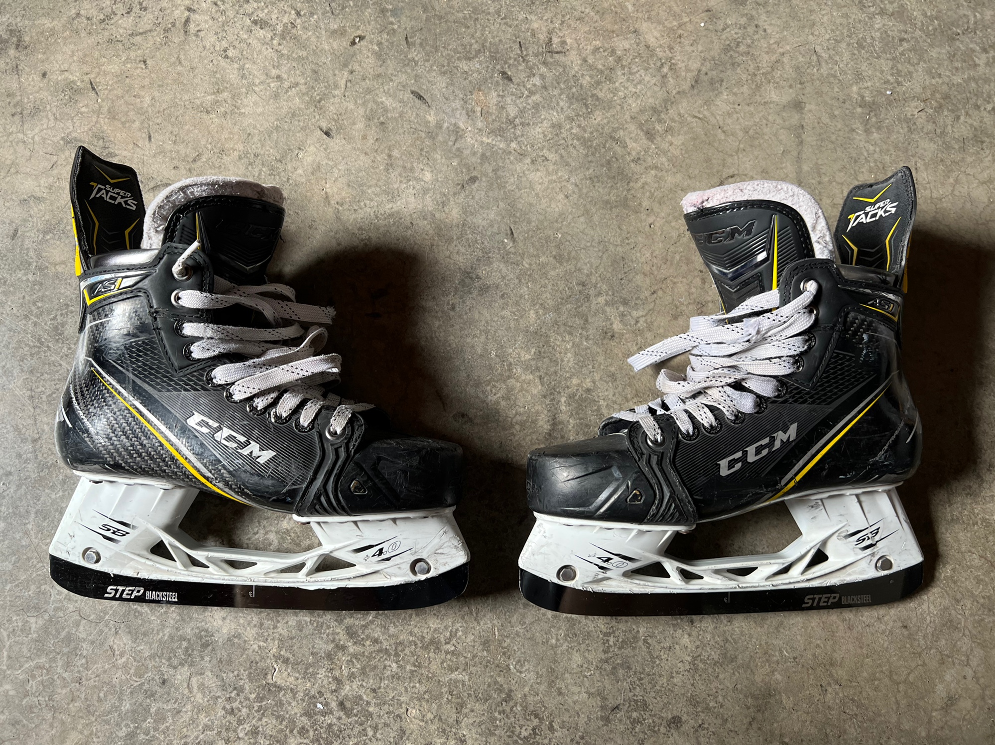 CCM super tacks AS1 7.5EE Skates | SidelineSwap