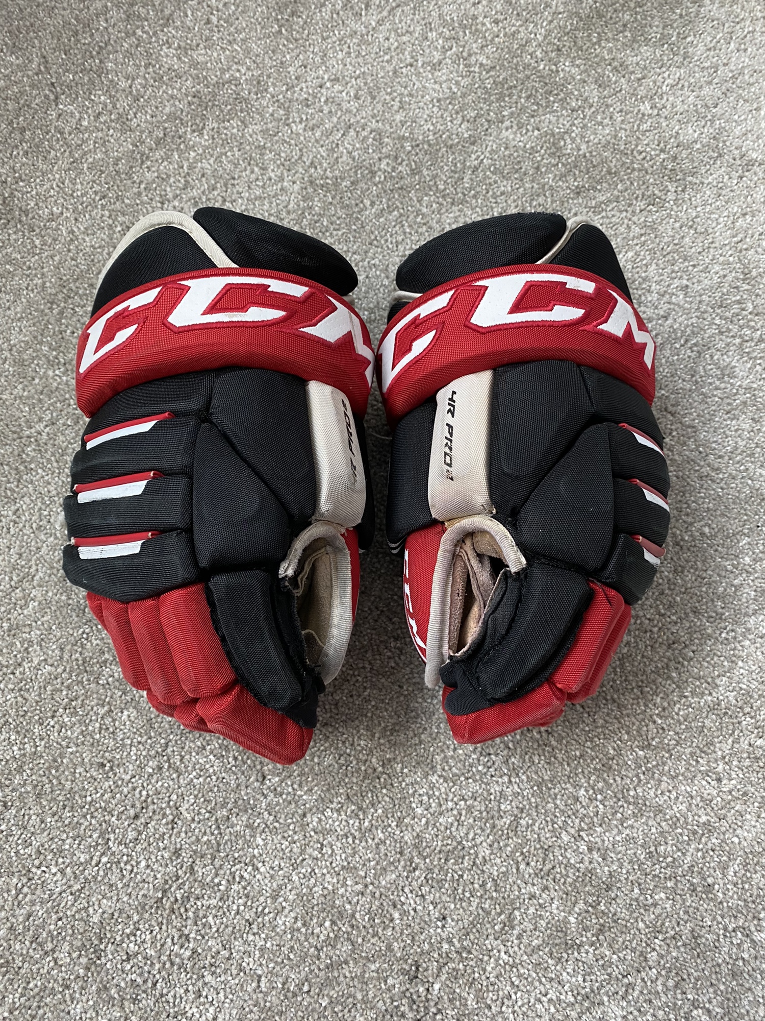 Used 14” CCM 4 Roll Pro 2 Gloves | SidelineSwap