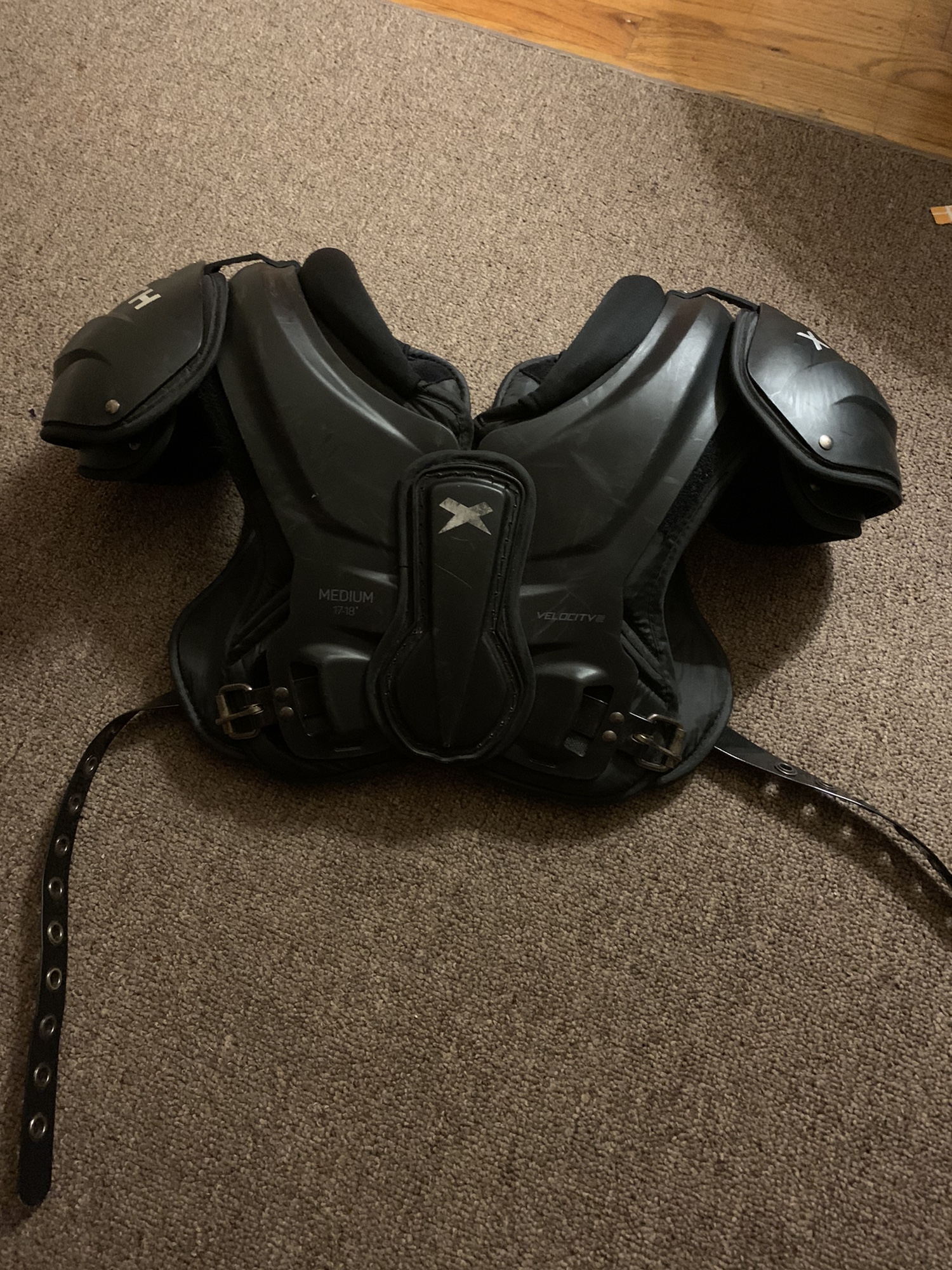 Adult Medium Xenith Velocity 2 Shoulder Pads | SidelineSwap