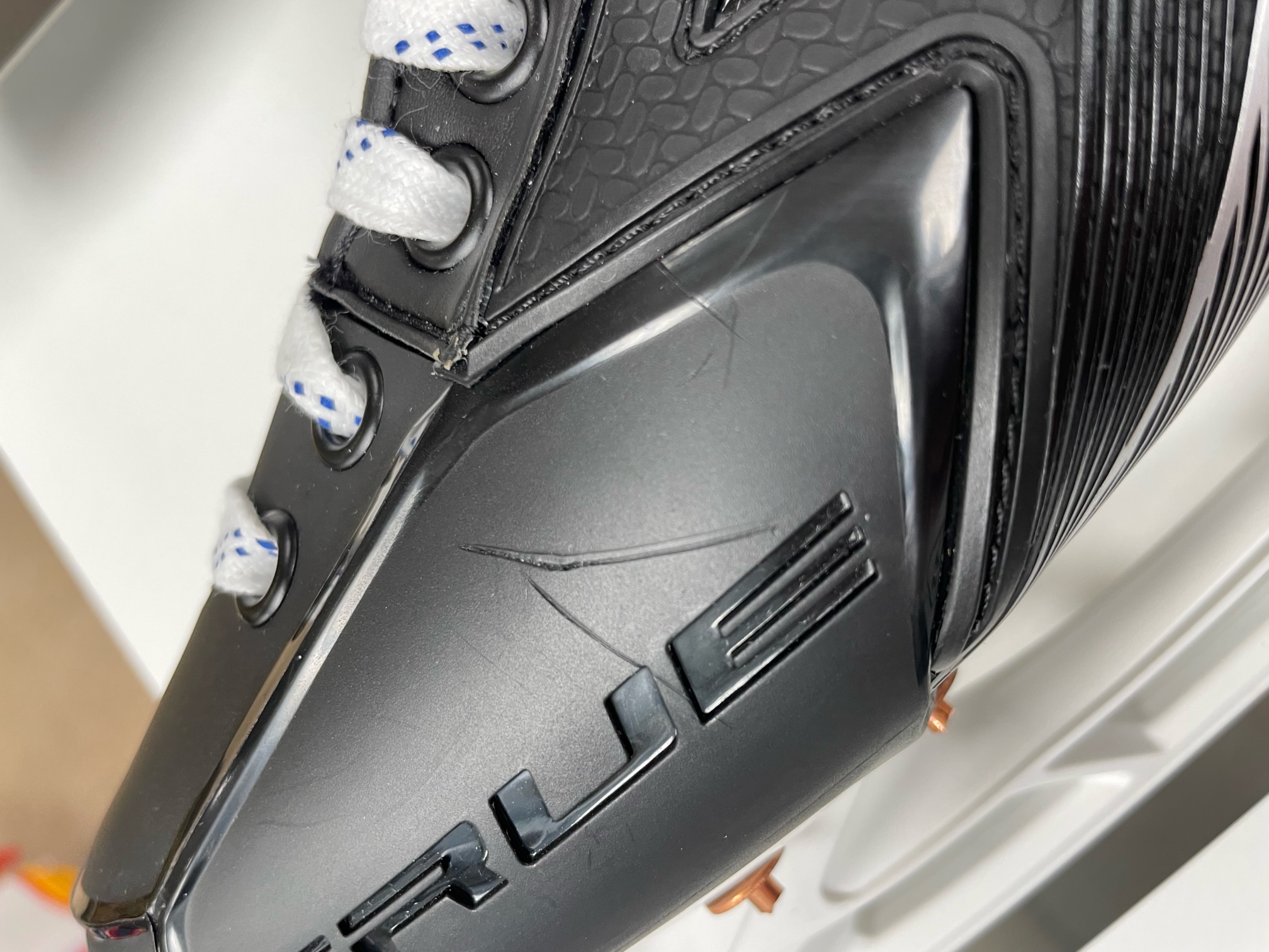 Used True Pro Custom 8.5D Senior Skates w/ Tuuk Edge Holders | SidelineSwap