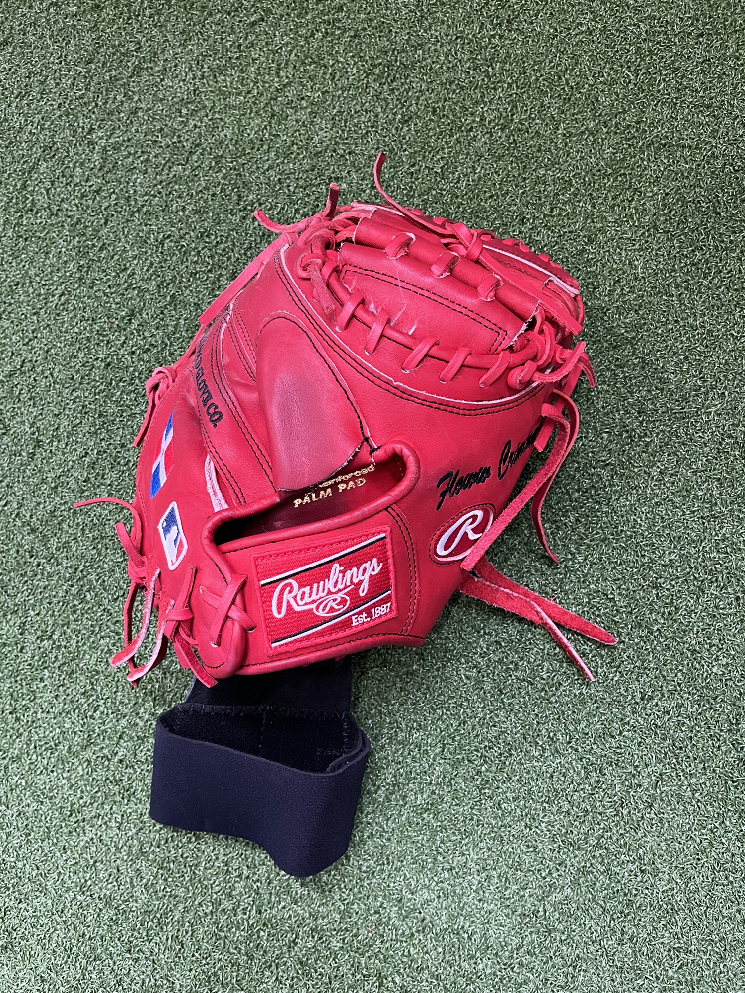 Rawlings Heart of the Hide 33” catchers mitt | SidelineSwap