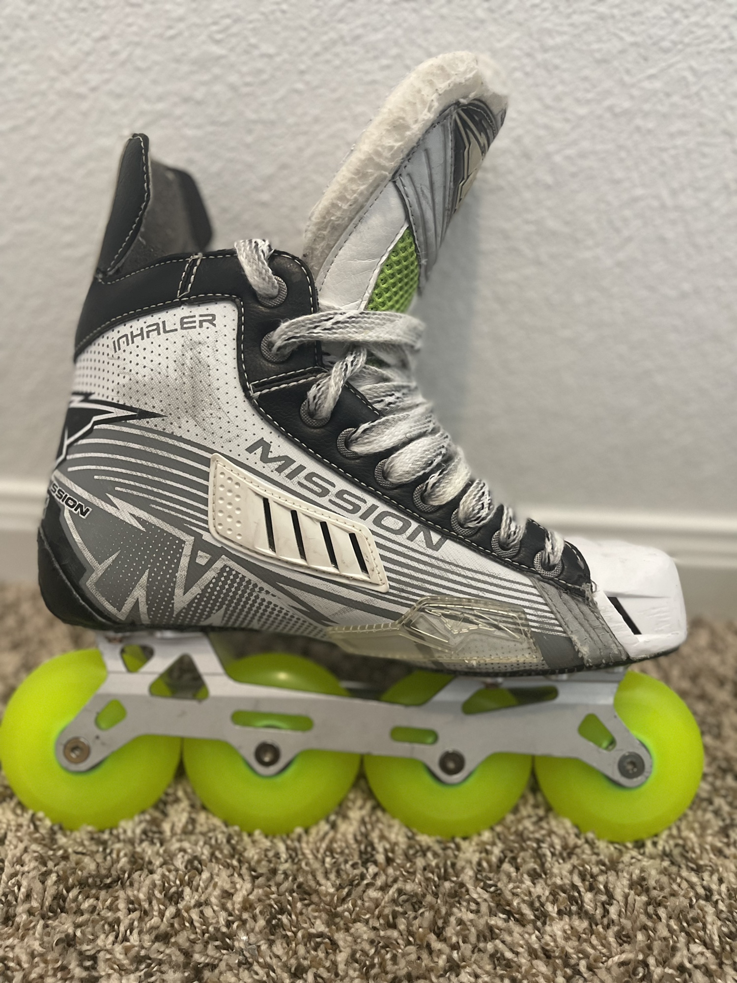 Used Rare Mission Size 8.5D Inhaler AC2 Inline Skates | SidelineSwap