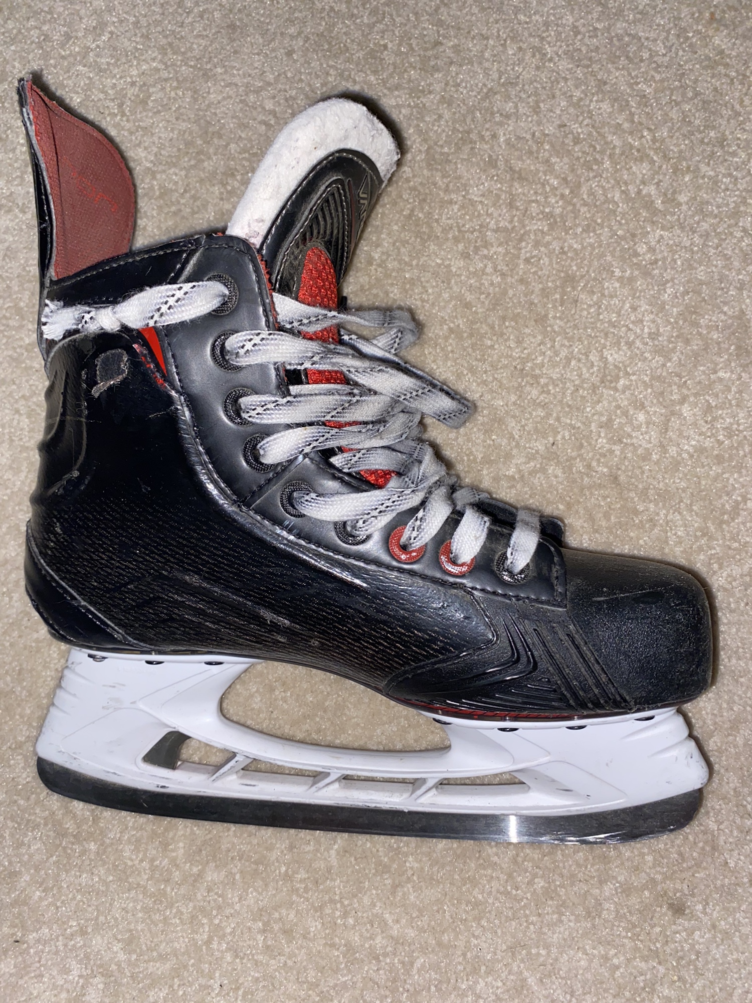 Lightly Used Bauer Vapor X LTX Pro Hockey Skates Jr Size 5.5 | SidelineSwap