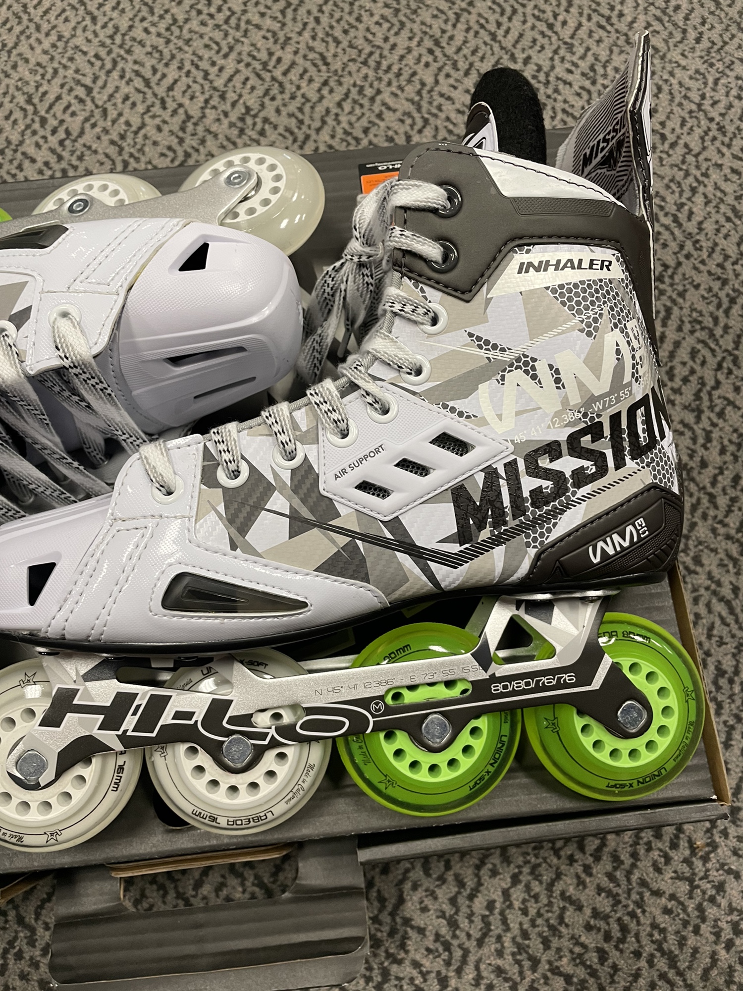 Mission Inhaler WM03 size 9 E width roller hockey skate | SidelineSwap