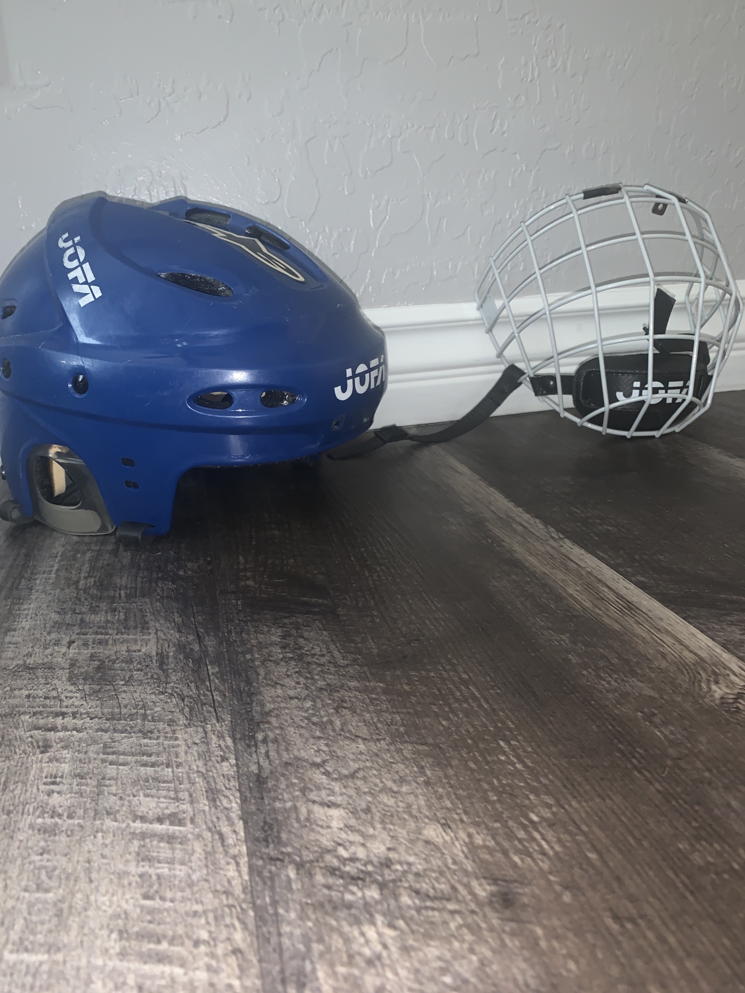 Jofa 690 Helmet + Cage Jofa Adult medium | SidelineSwap