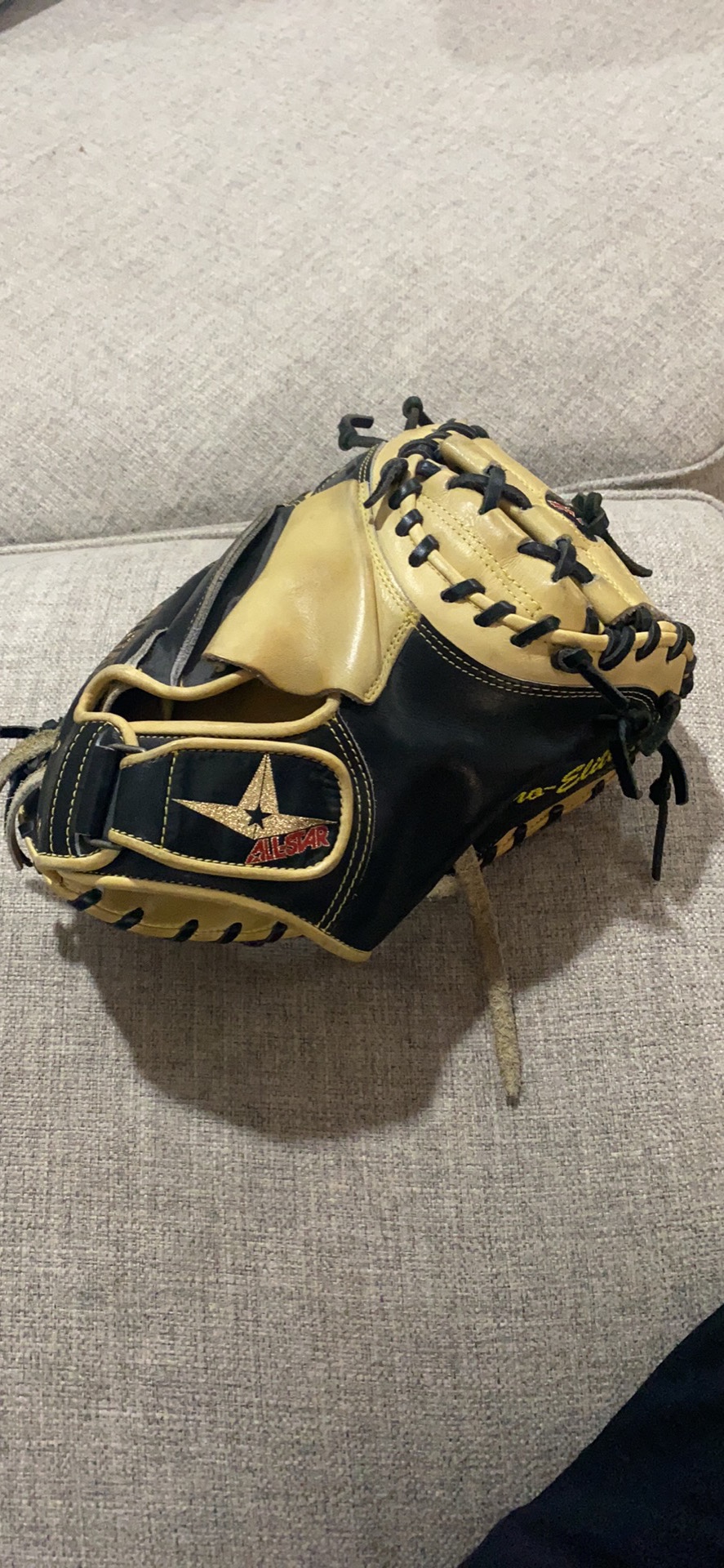 All-Star Pro Elite CM3000 XSBT 32” Catchers Glove | SidelineSwap
