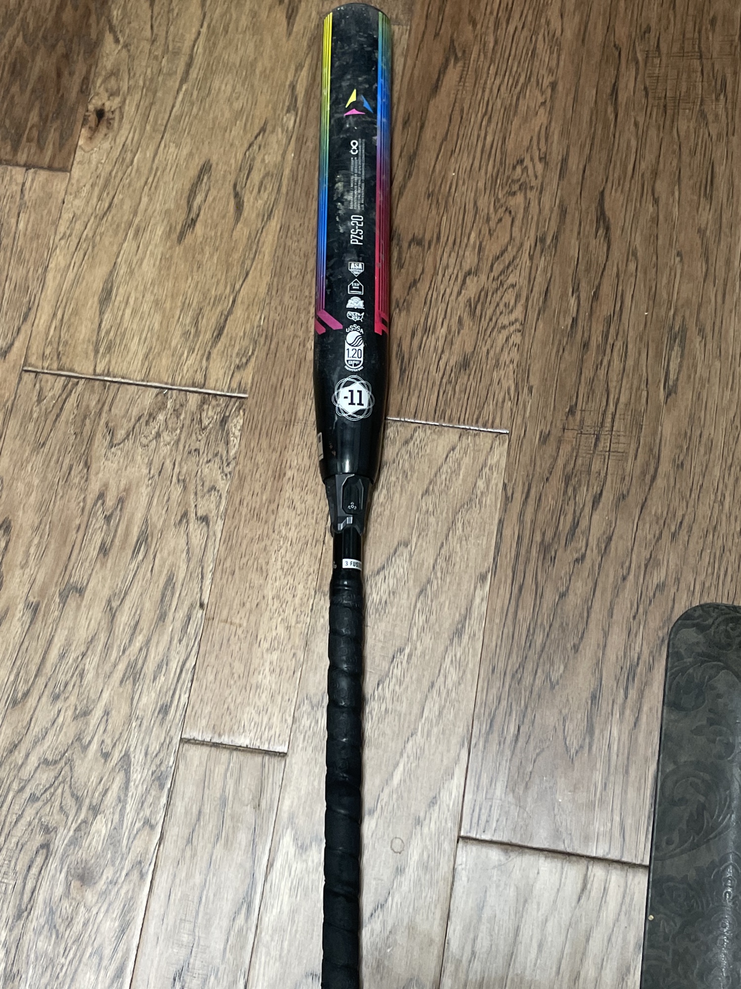 Used DeMarini (-11) 19oz 30" prism Bat | SidelineSwap