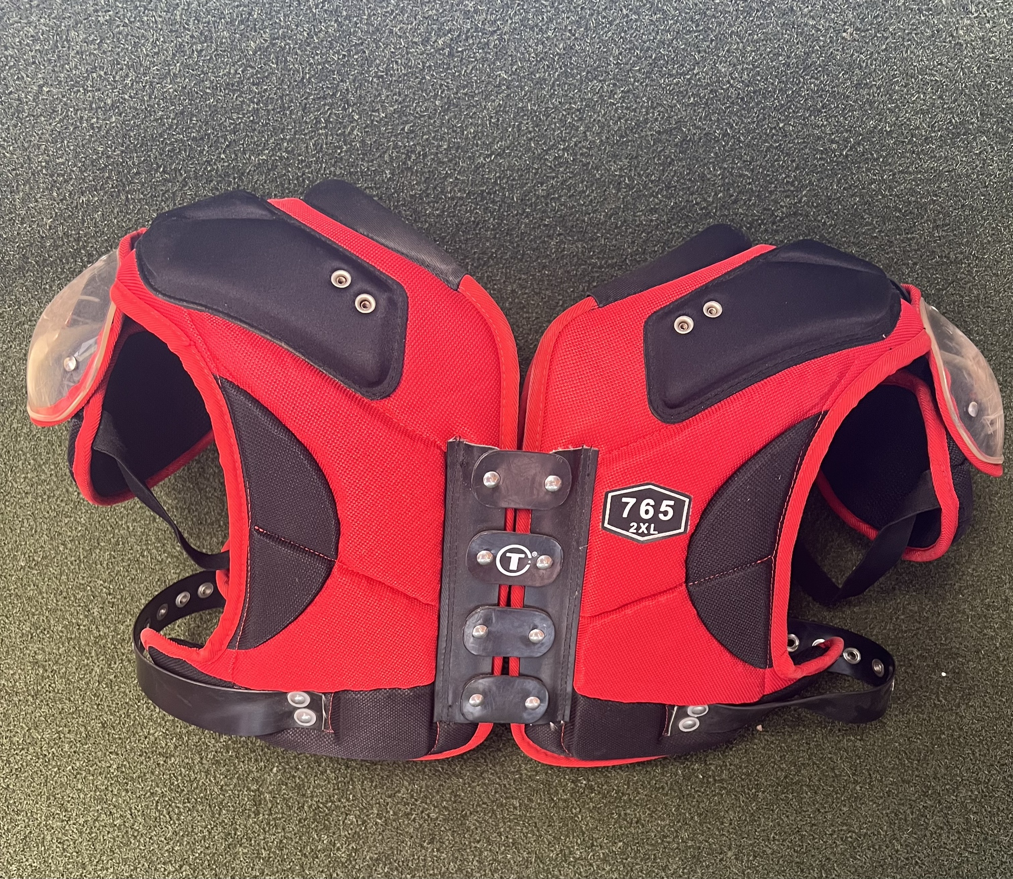 Tag Alt II Shoulder Pads (2965) | SidelineSwap