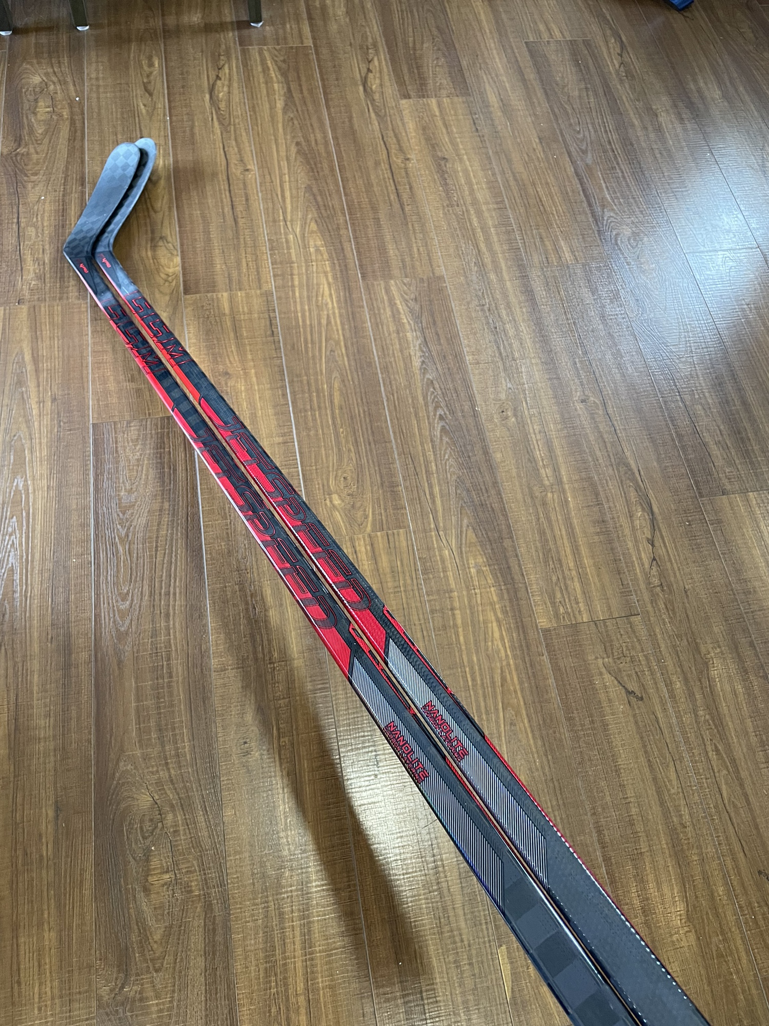 2 Pack - CCM FT4 Pro RH 90 Flex P28M | SidelineSwap