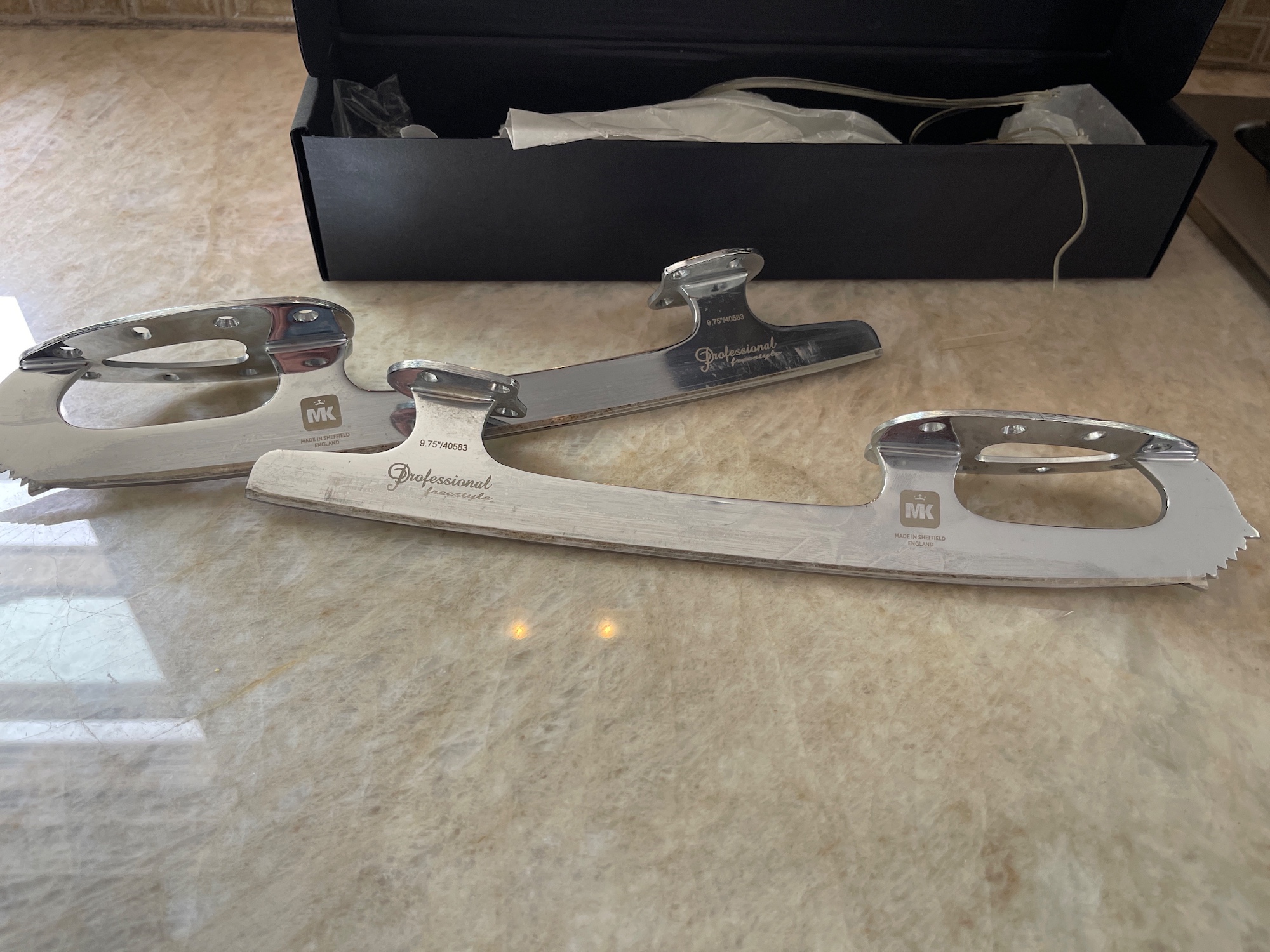 MK Professional Blades 9.75 | SidelineSwap