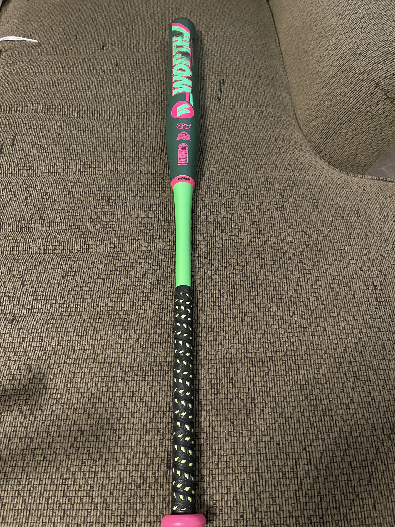 Used Worth 26.5 oz 34" Watermelon Bat | SidelineSwap