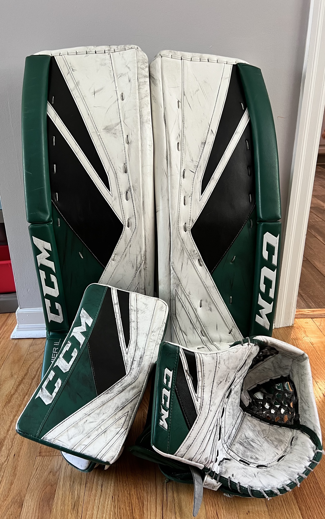 CCM Green Senior 34" (+2.5) Regular Premier II Pro Goalie Full Set ...