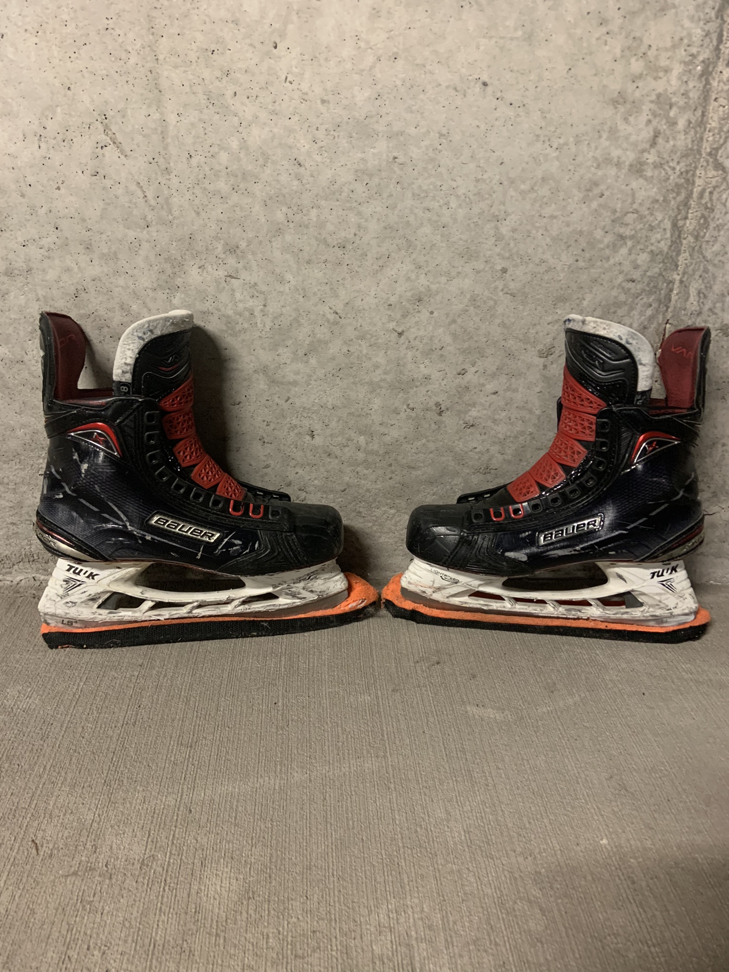 Bauer Extra Wide Width Size 8.5 Vapor 1X Hockey Skates | SidelineSwap