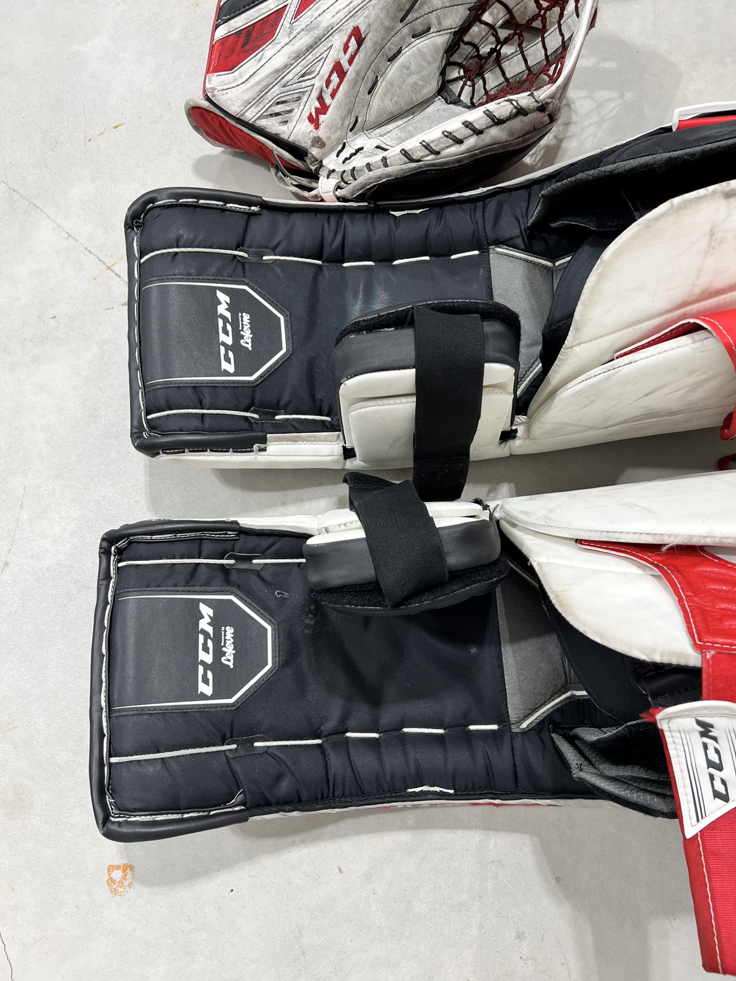 CCM Extreme Flex 4 Pro Custom Full Goalie Set 32+2 | SidelineSwap