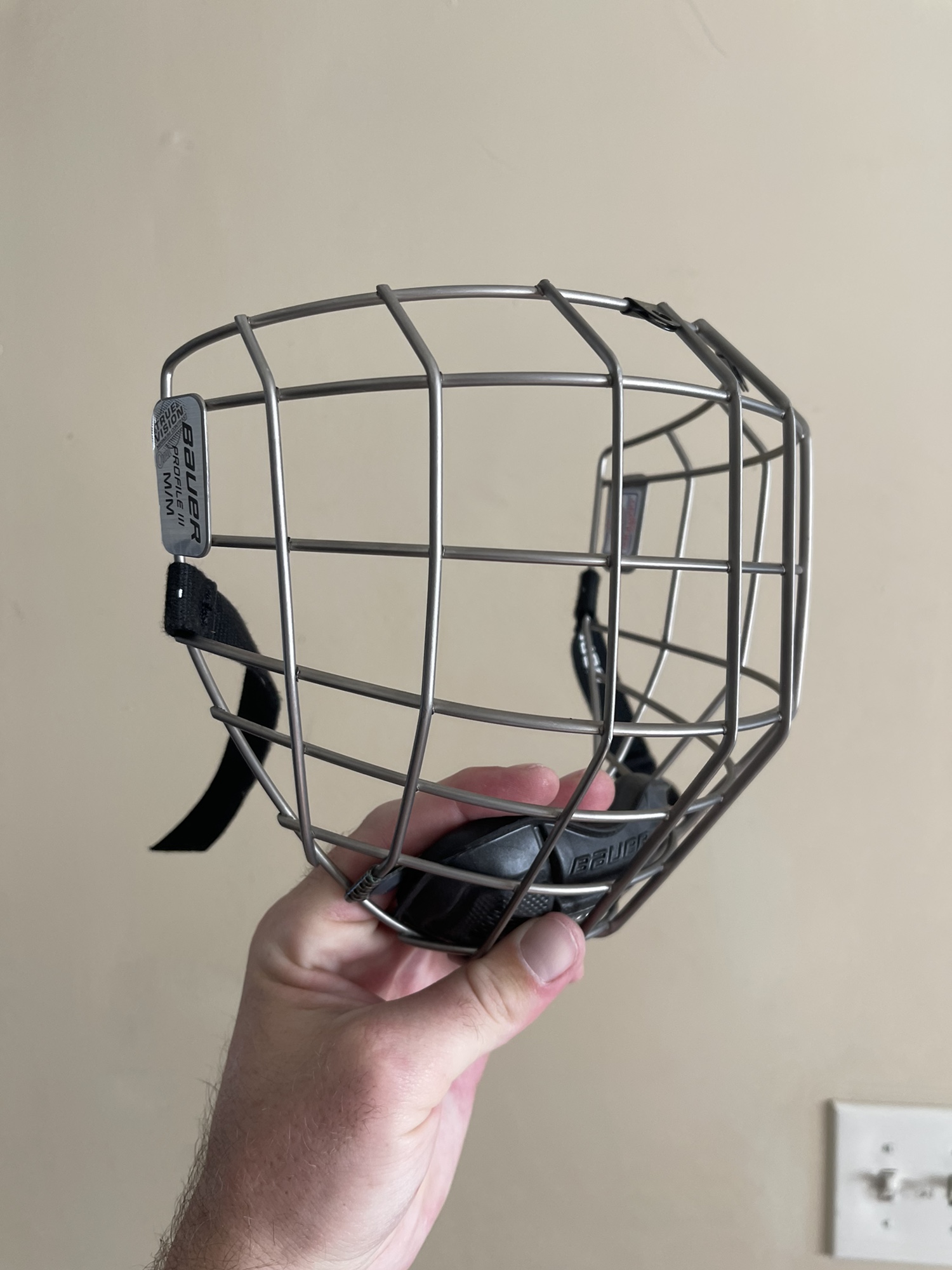 Medium Bauer Full Cage True Vision | SidelineSwap