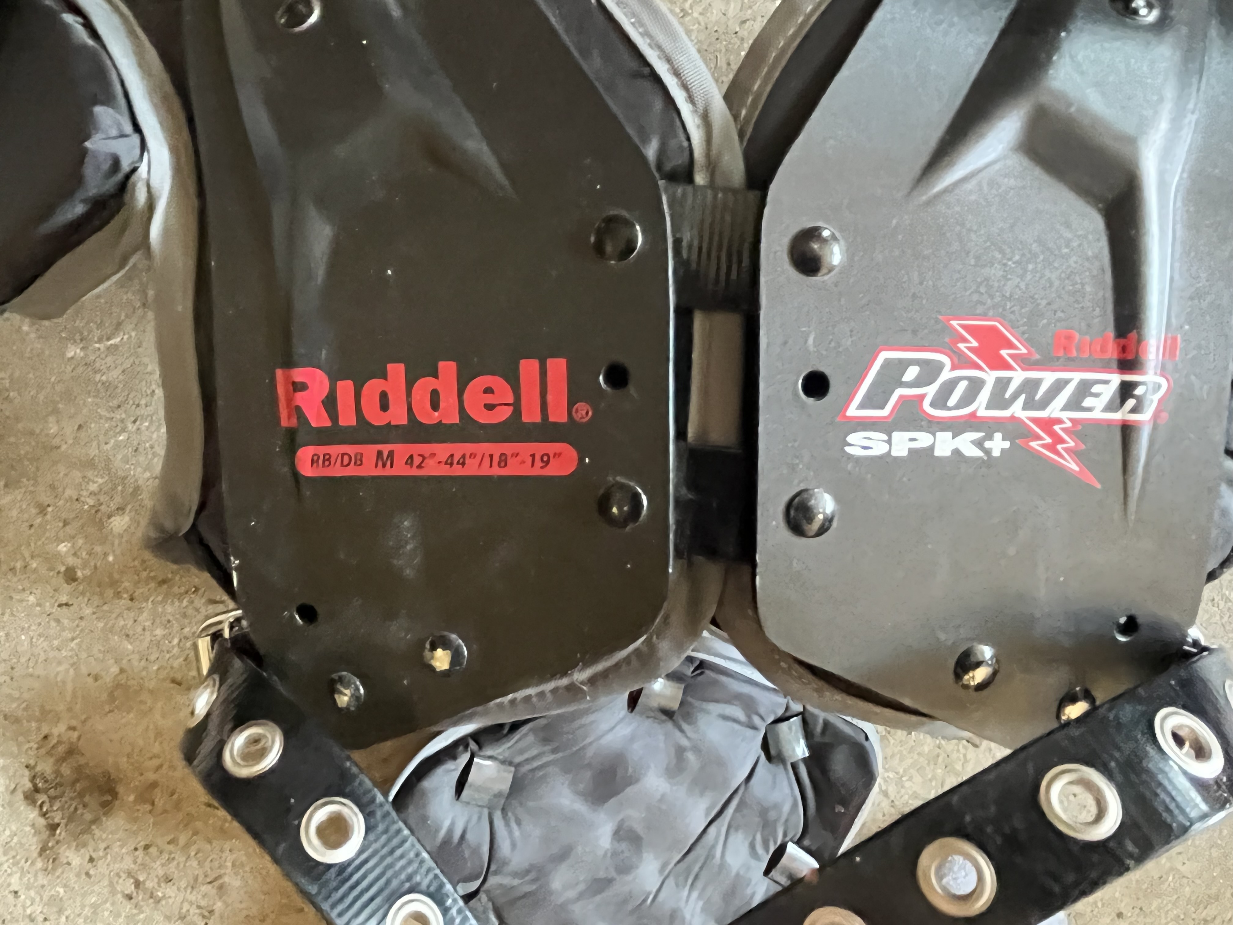 Riddell Power SPK+ Football Shoulder Pads - Size M - RB/DB | SidelineSwap