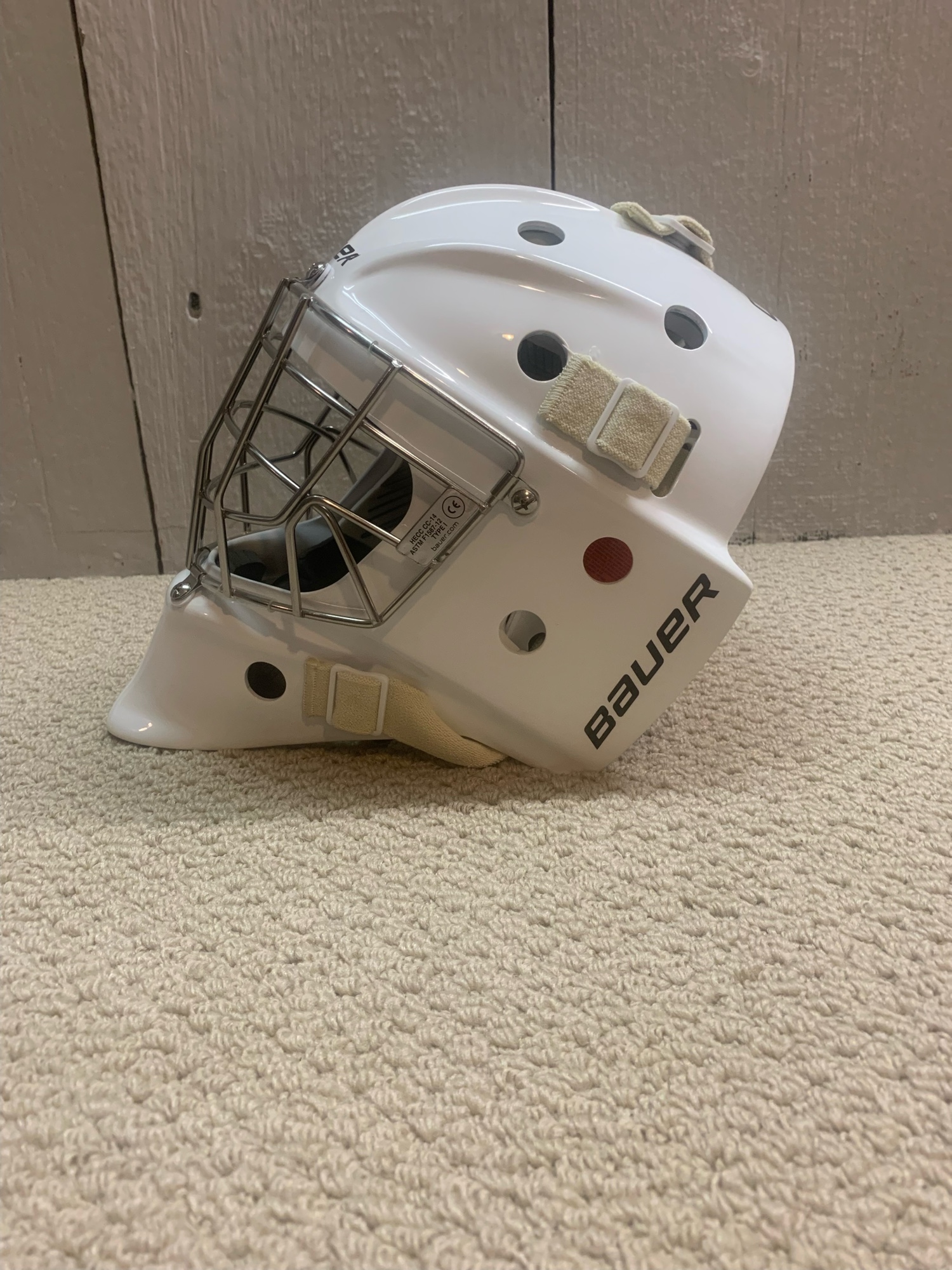 New Bauer 960 Goalie Mask Fit 2 | SidelineSwap