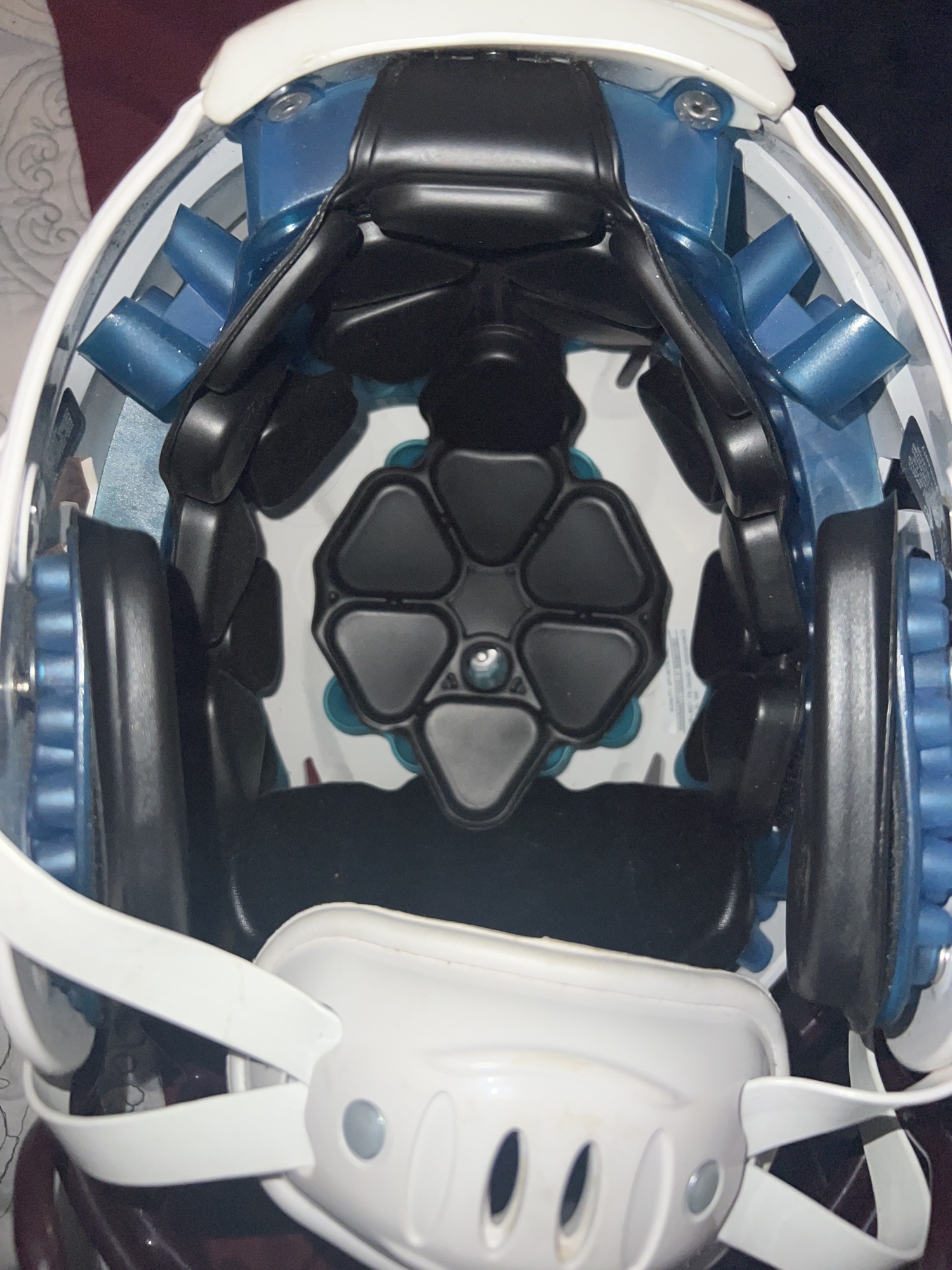 2019 Adult Schutt Vengeance Pro Football Helmet | SidelineSwap