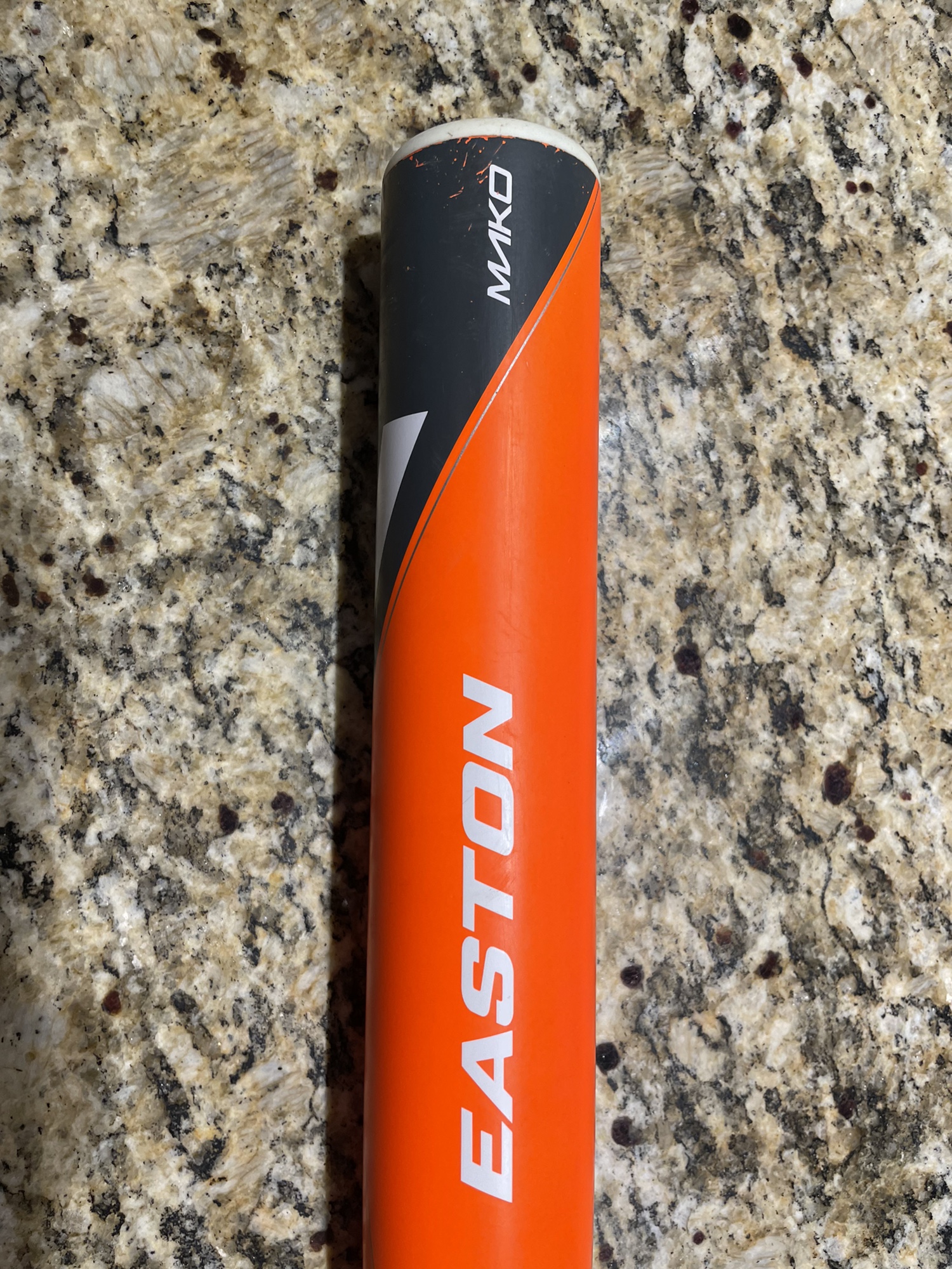 PRISTINE & STUNNING!! RARE SIZE - ORANGE BOMBER BAT!! Easton Mako 31/20 ...