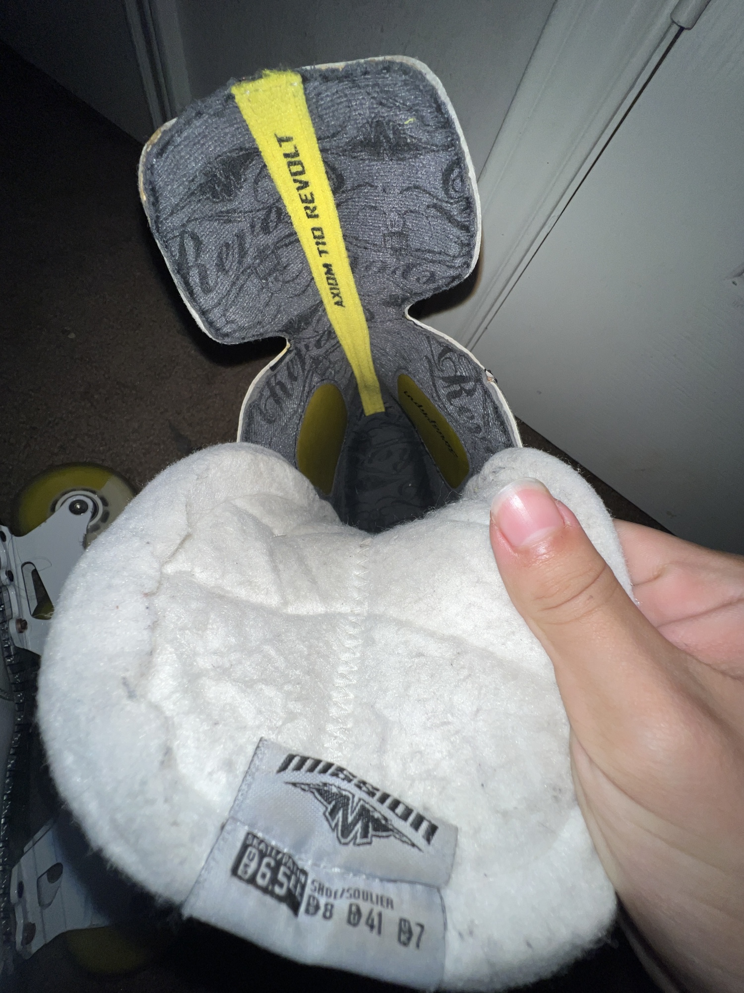 Mission Axiom T10 Revolt Extra Wide Width Size 6.5 Inline Skates ...